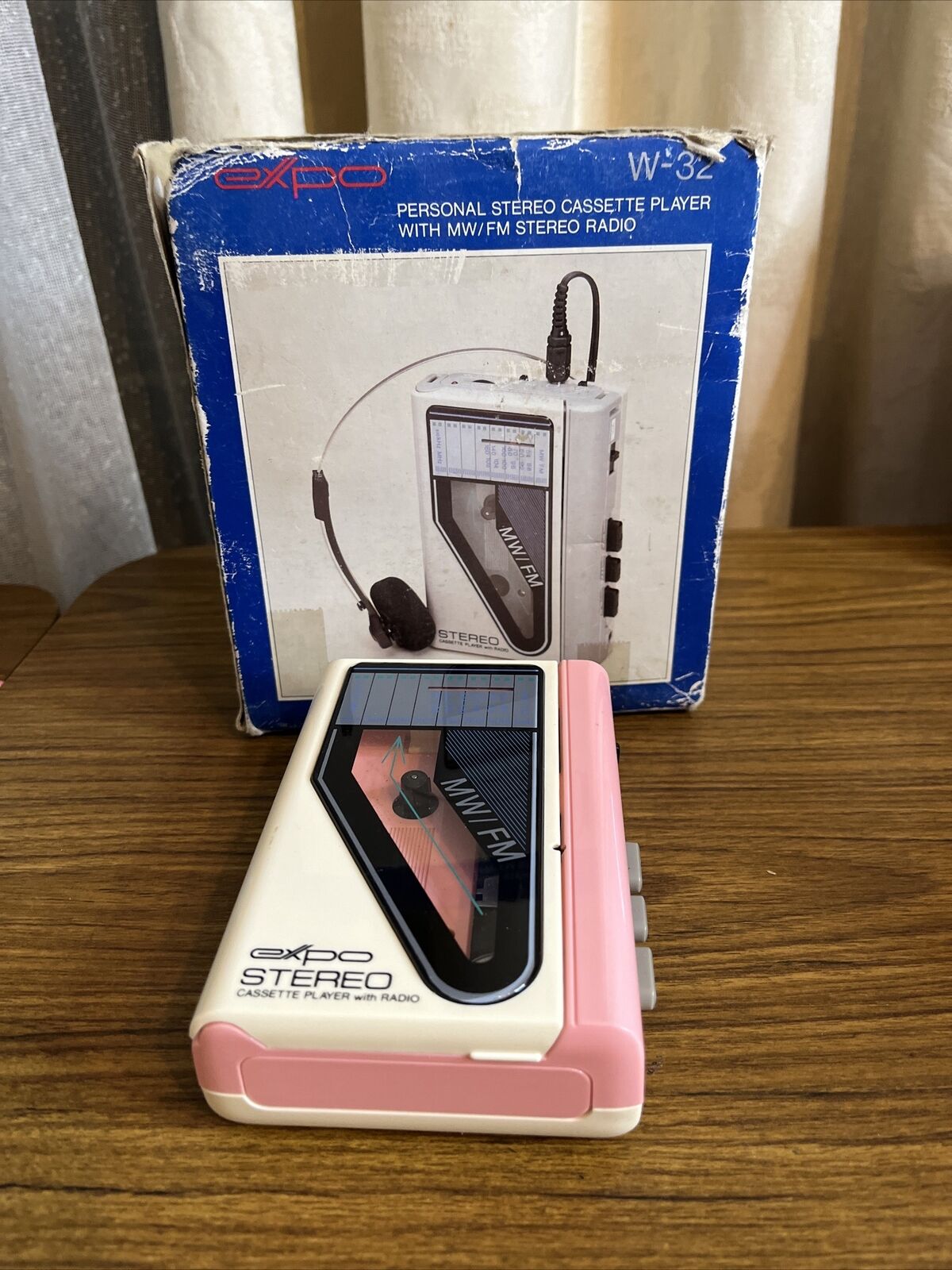 Expo Stereo Portable AM/FM Cassette Player With Radio W-32 – Retro Unit