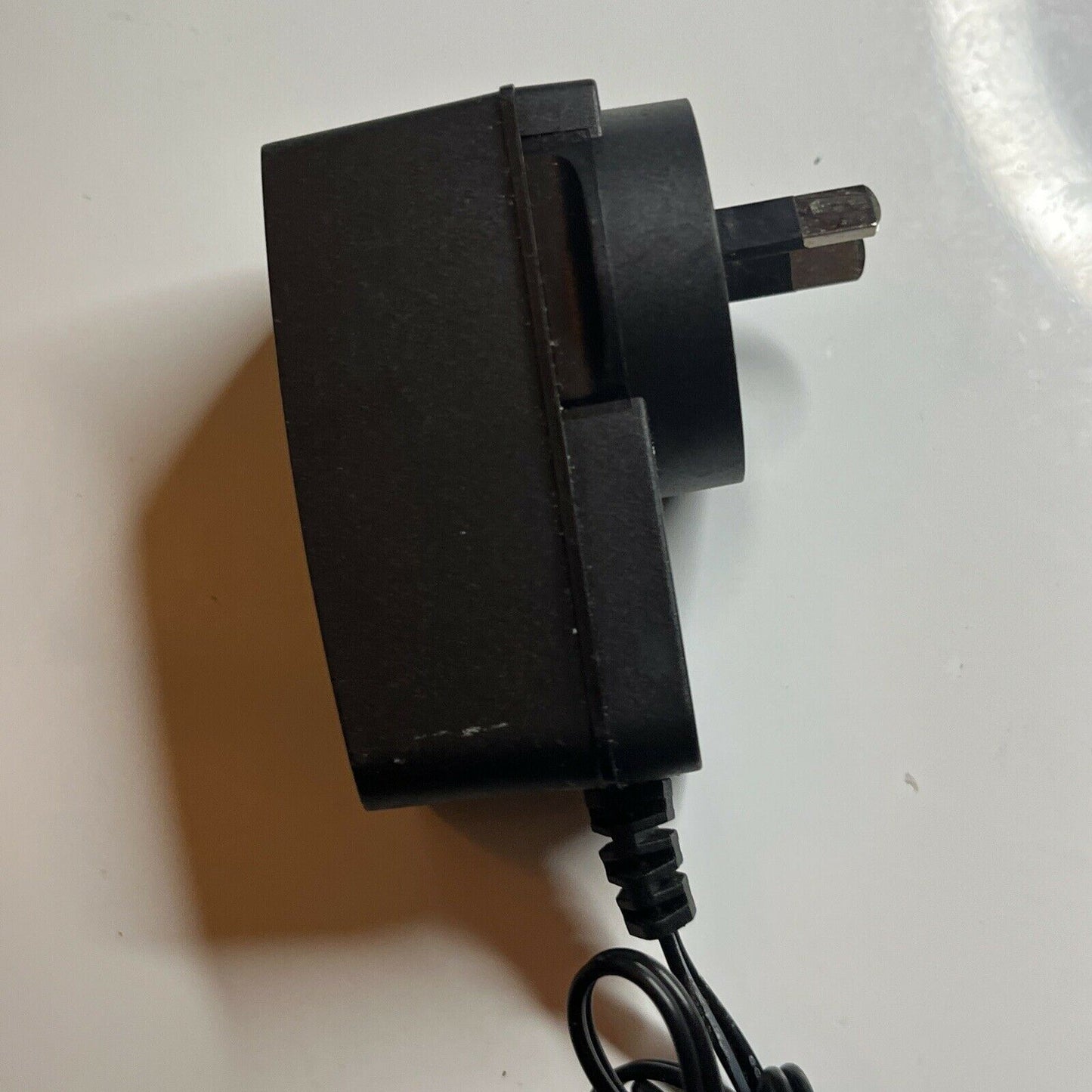 Genuine Tp-Link T090085-2E1 AC Adapter 9V 0.85A for Router – Retro Unit