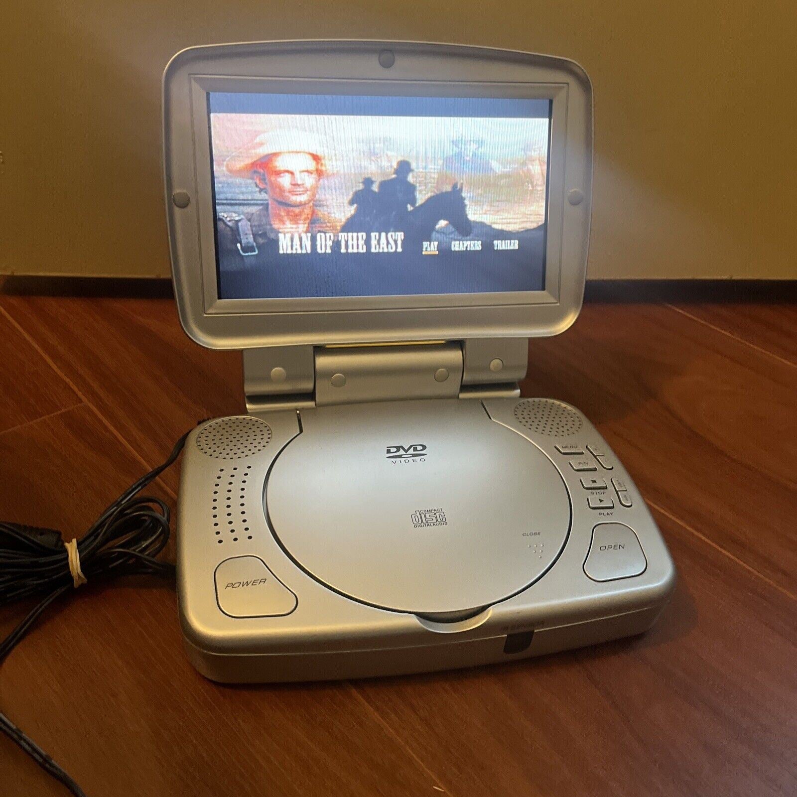 Portable 7" DVD Multi-Region Player - Plays All Region – Retro Unit