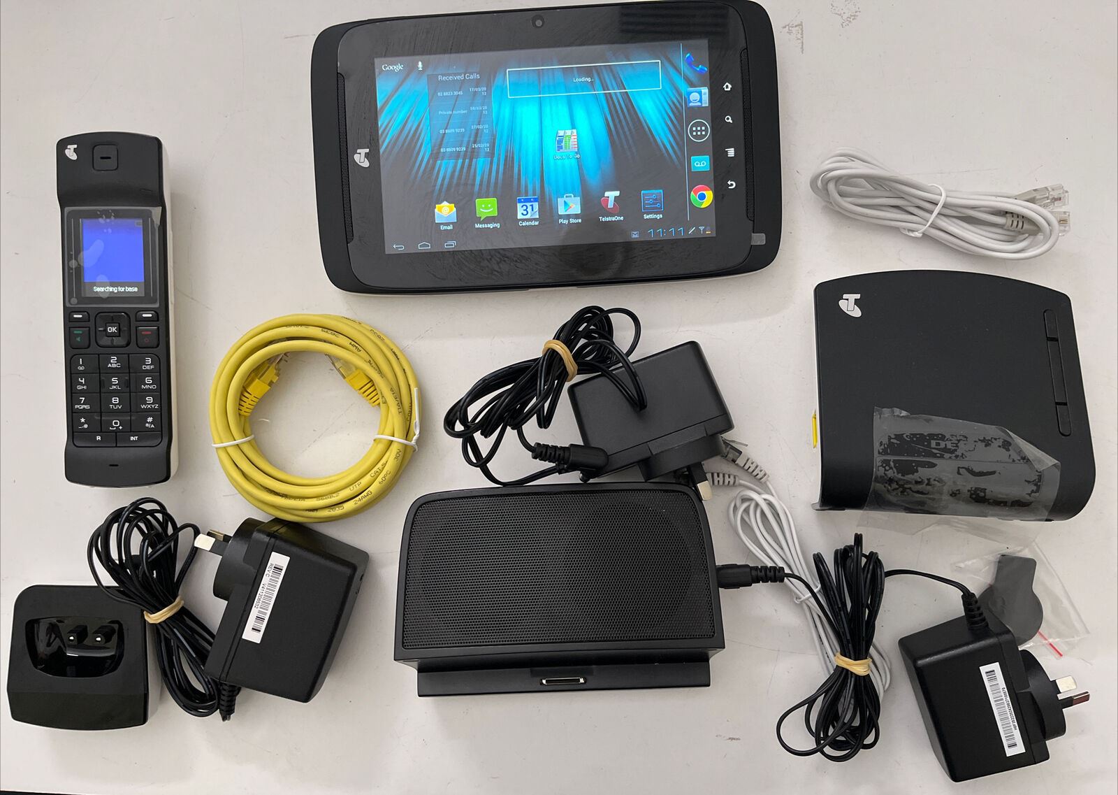 Telstra T-Hub 2 - Cordless Phone & Tablet – Retro Unit