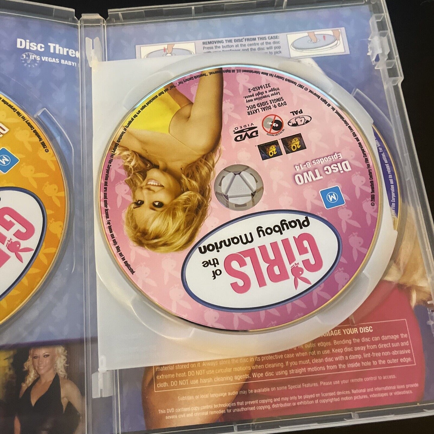 Girls of The Playboy Mansion Season 1 (DVD, 2005, 3-Disc) Region 4 Hol – Retro Unit