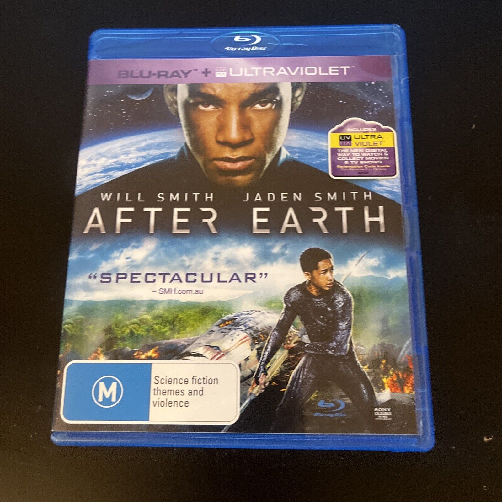 After Earth (Blu-ray, 2013) Will Smith, Jaden Smith All Regions – Retro ...