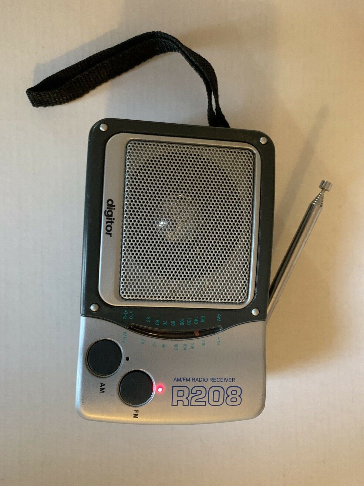 Digitor R208 Long Life AM/FM Portable Radio Speaker – Retro Unit