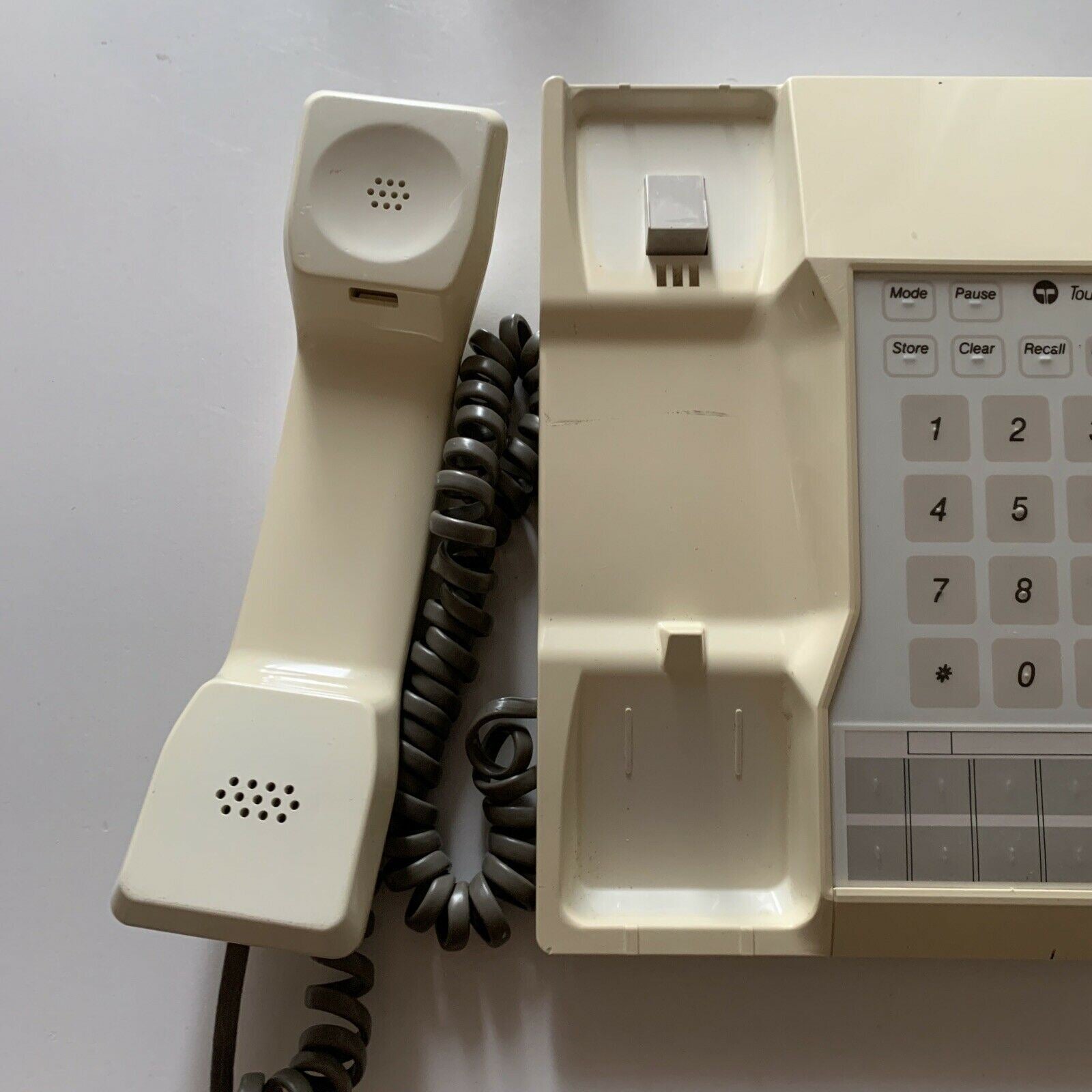Telecom Touchfone S/I 550/200 Corded Telephone – Retro Unit