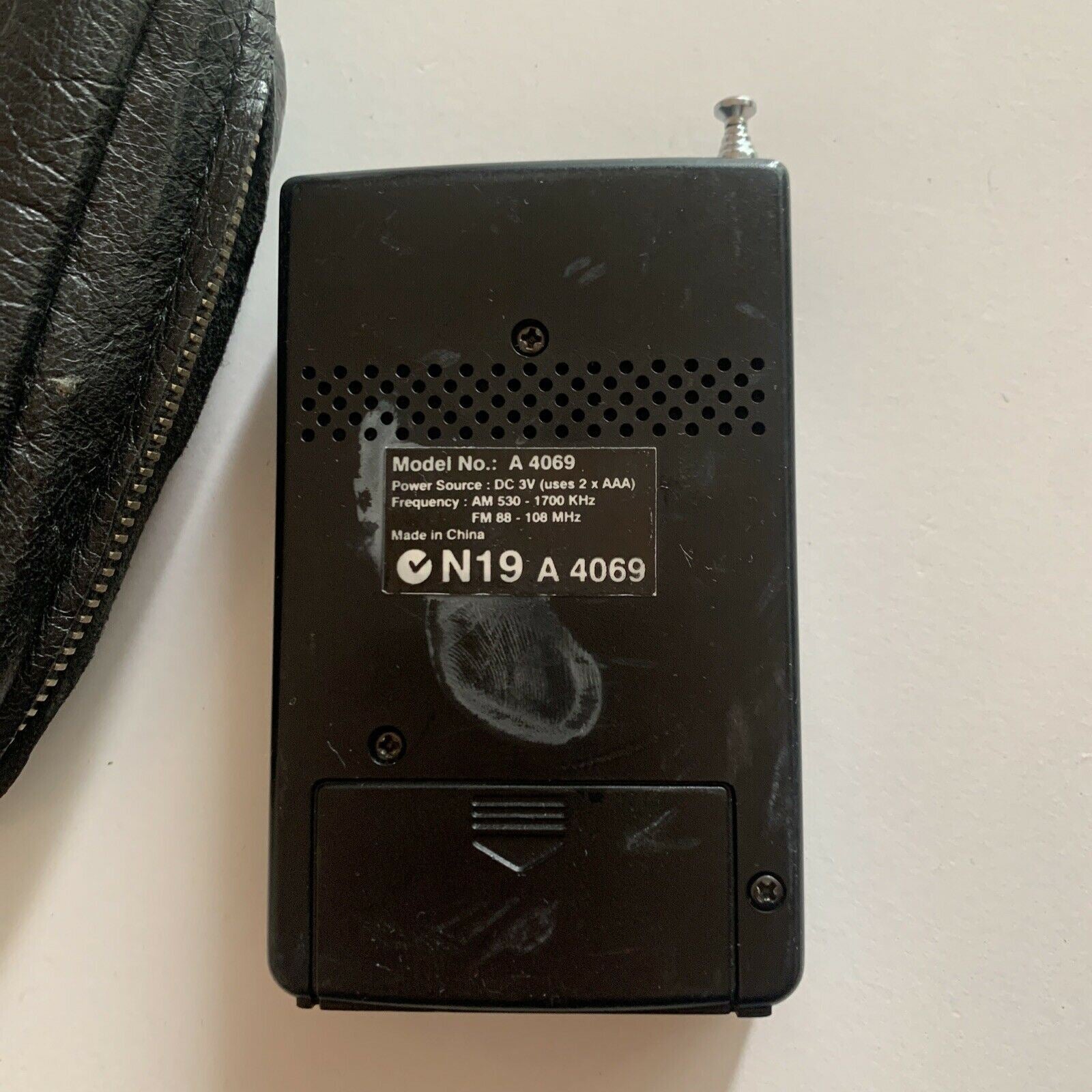 Digitor A4069 Portable AM/FM Radio With Carrying Case – Retro Unit