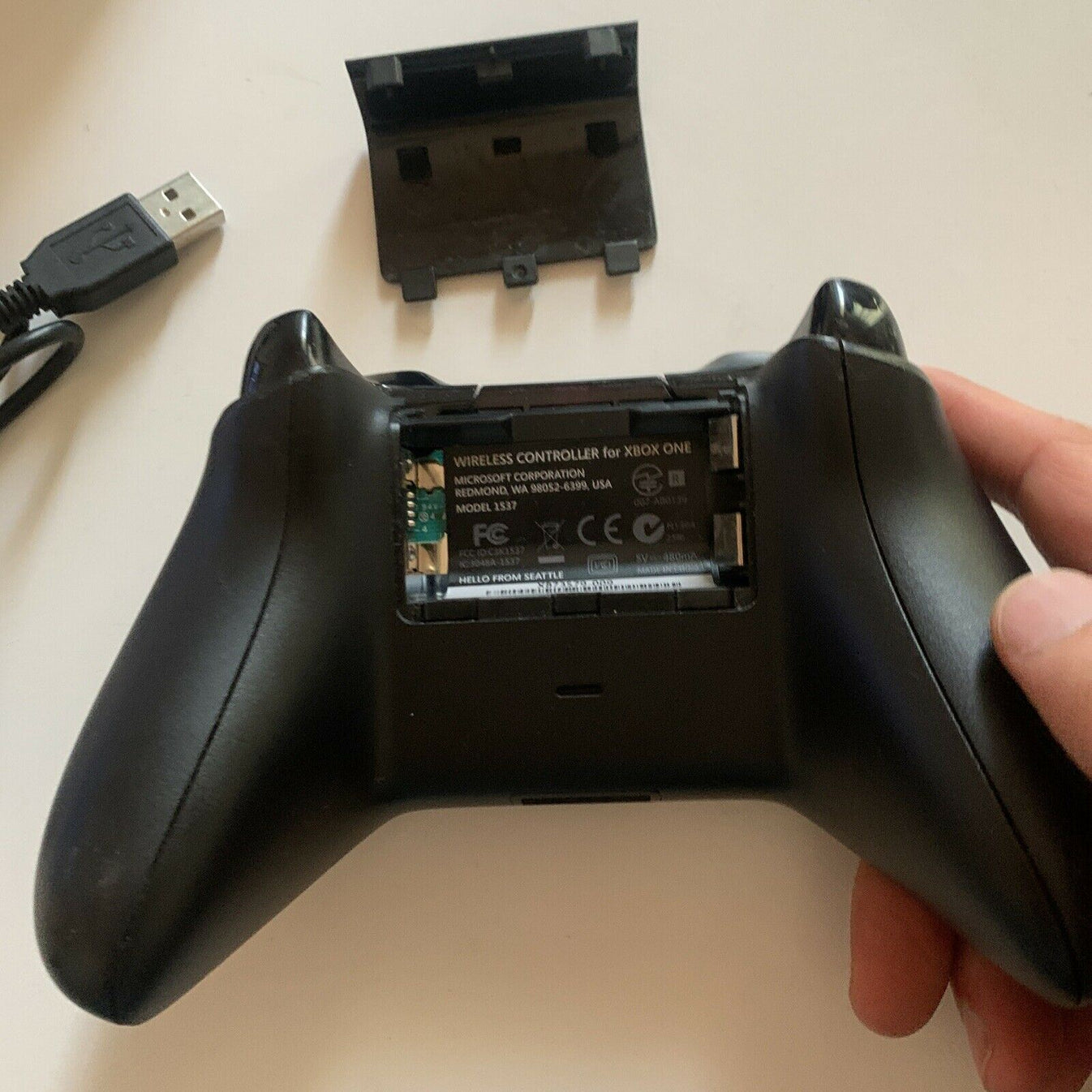 Microsoft Xbox Wireless Controller Carbon Black Model 1537 – Retro Unit