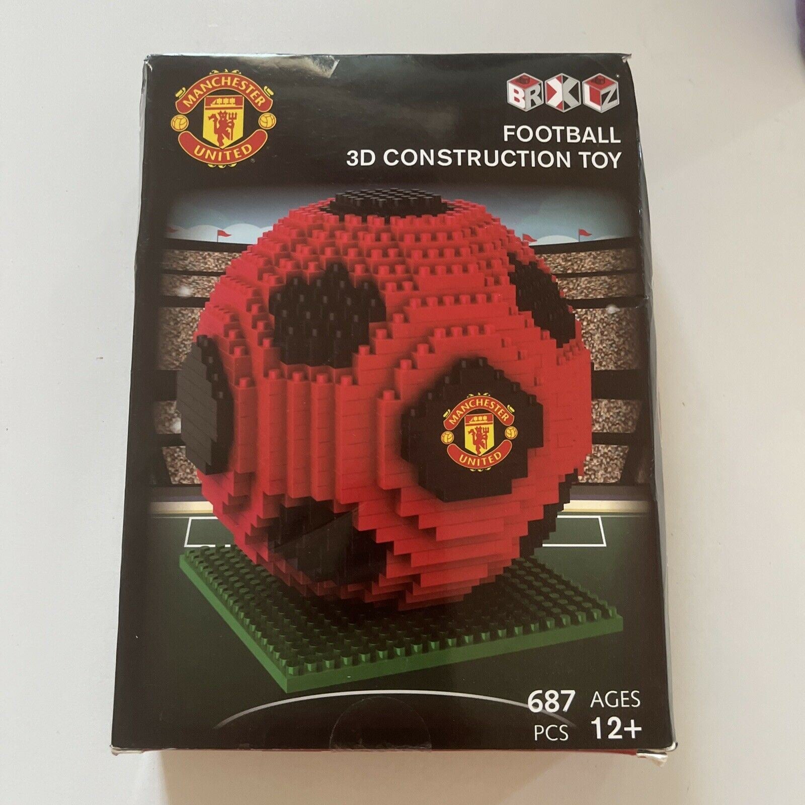 Manchester United Football 3D Construction Toy 687 Pieces – Retro Unit