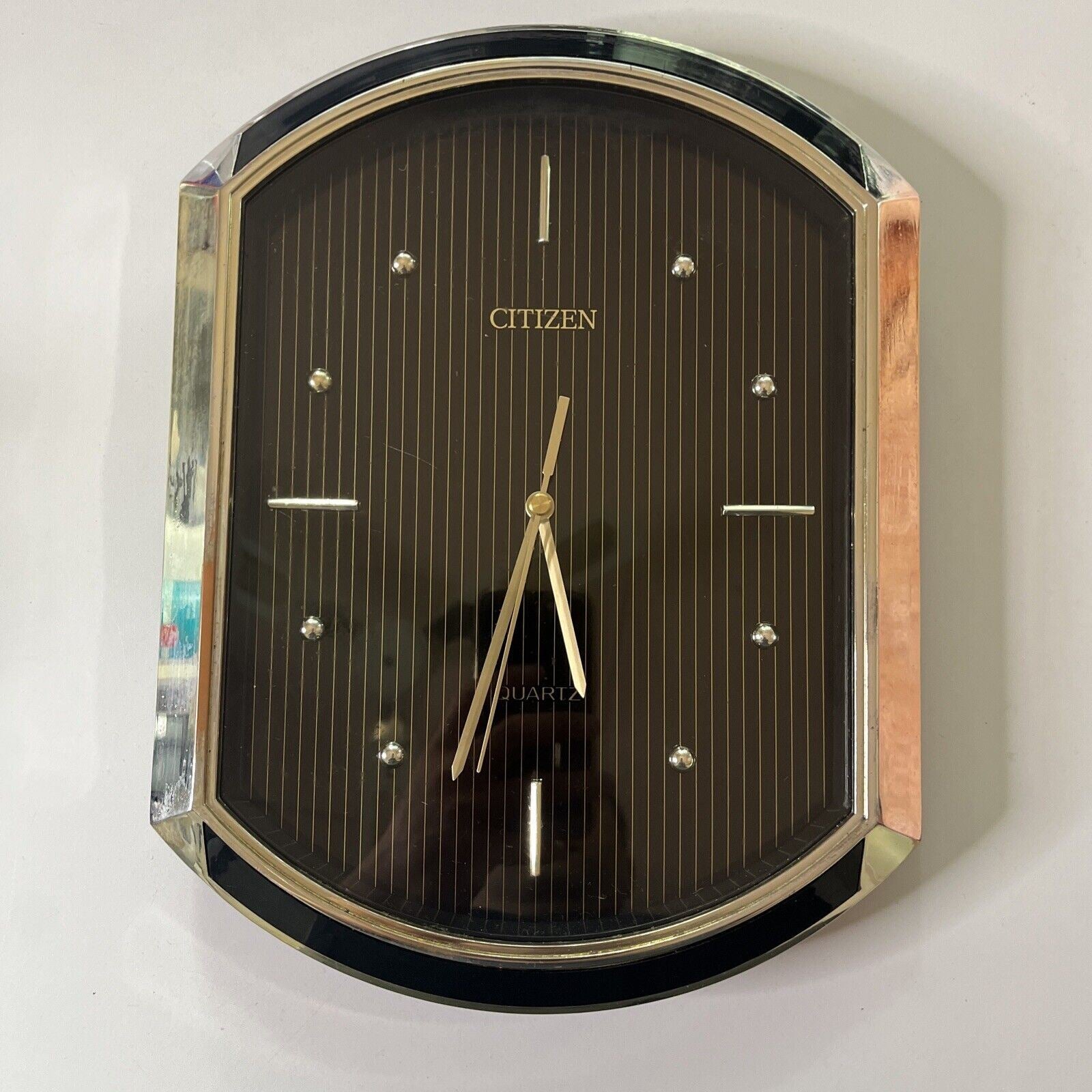 Citizen Wall Clock Gold Colour 31x24cm – Retro Unit