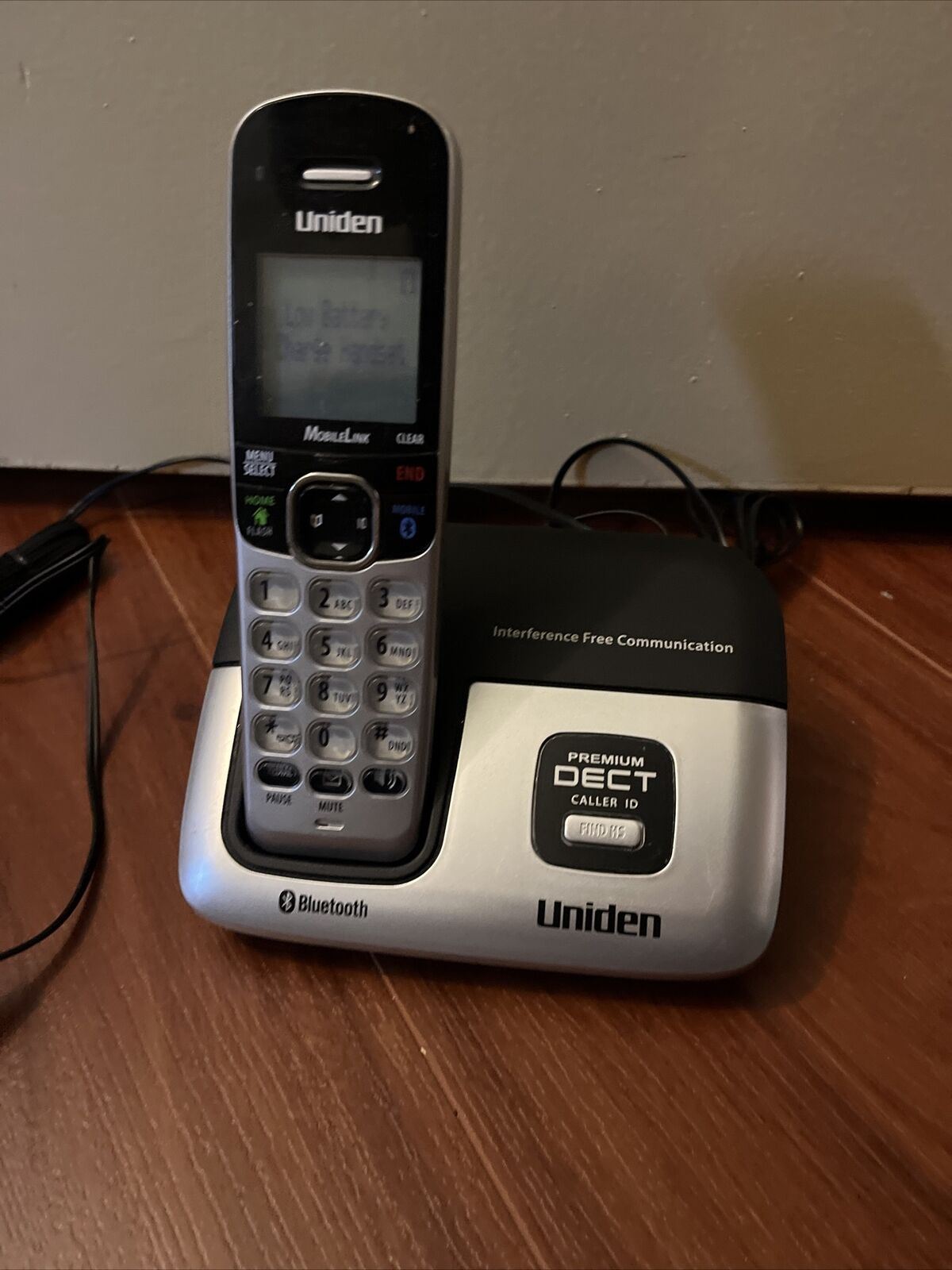 Uniden DECT3216+1 Handset and Charging Base with Integrated Bluetooth ...