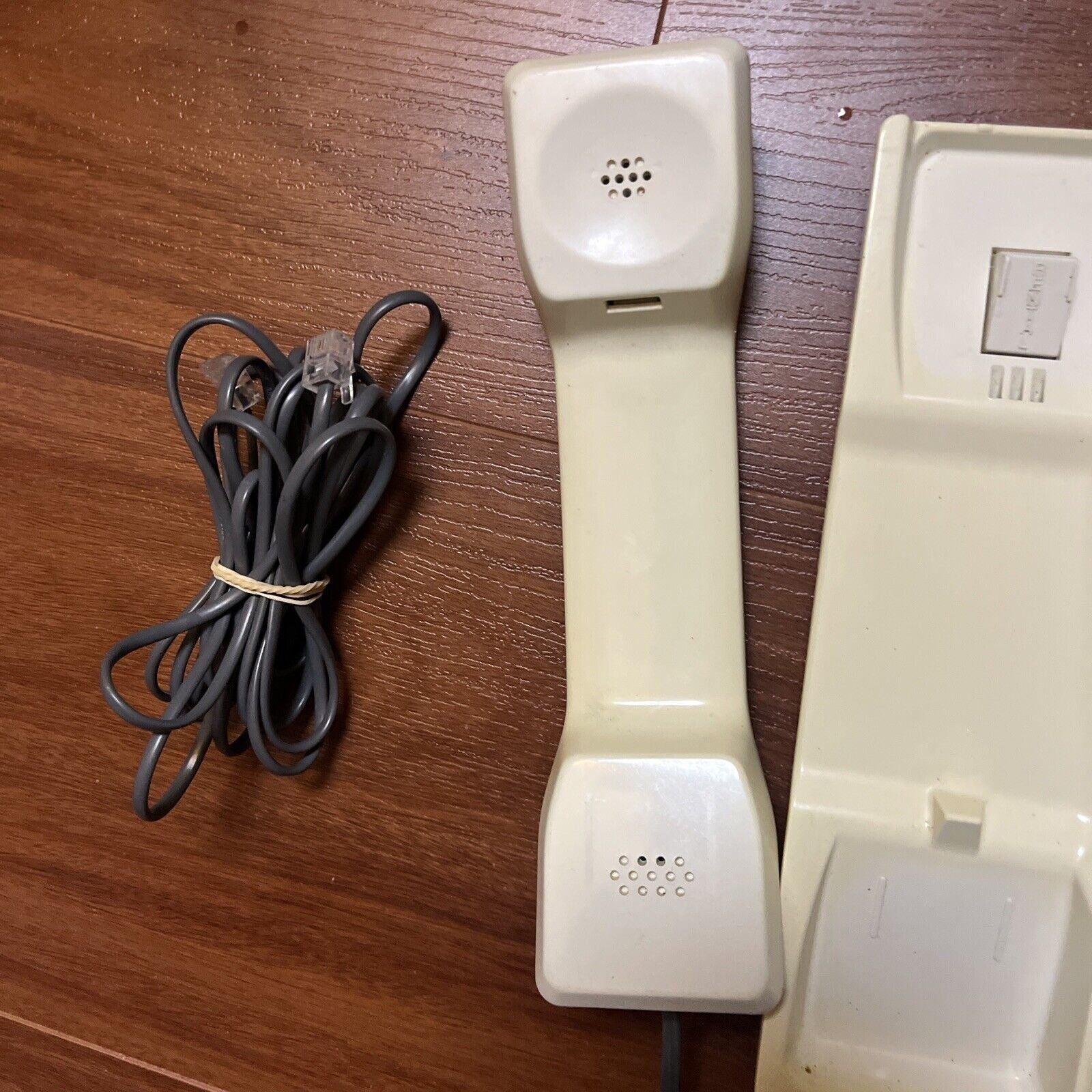Telstra CMD Touchfone Corded Telephone – Retro Unit
