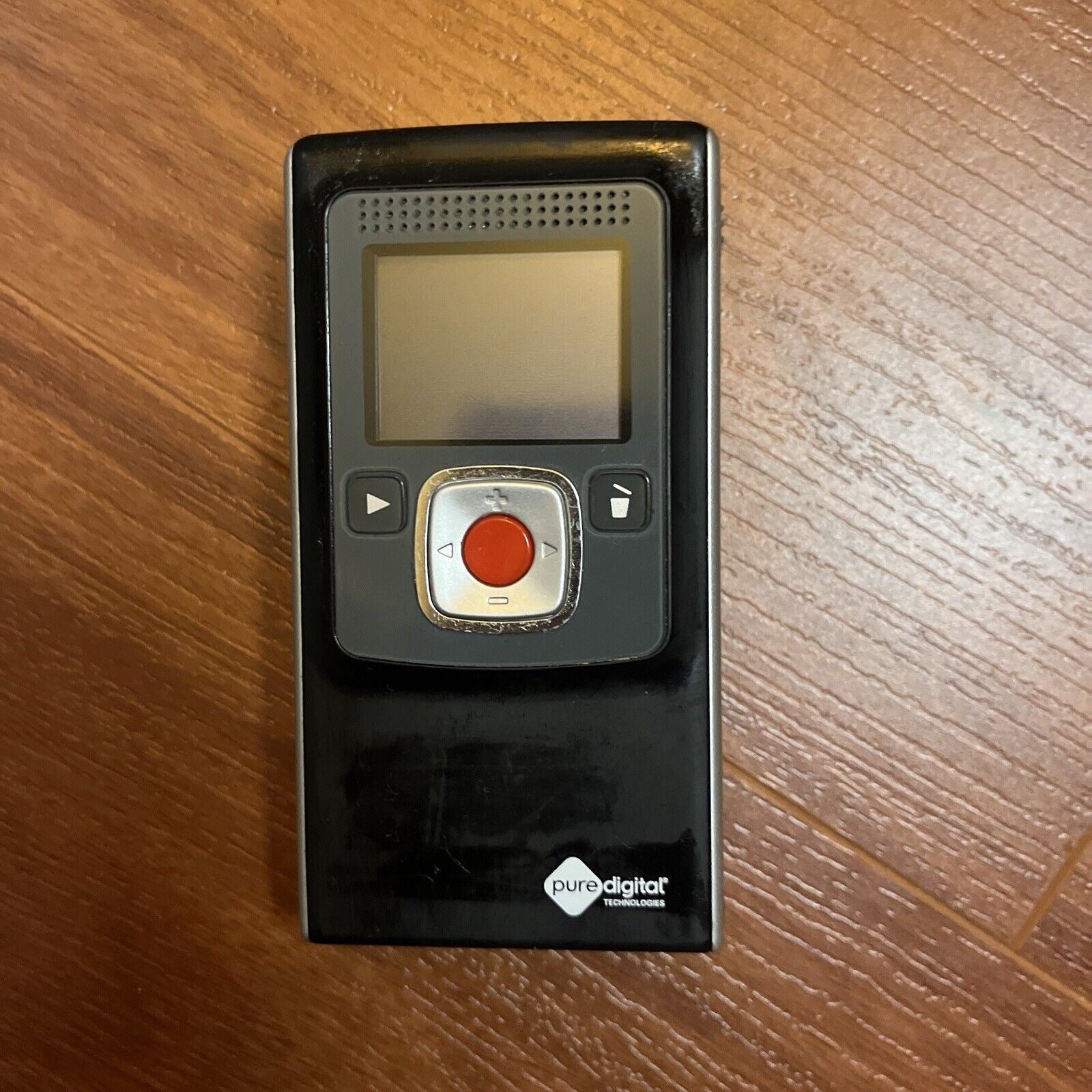 Flip Video Pure Digital Video Camcorder Model F230B Black – Retro Unit