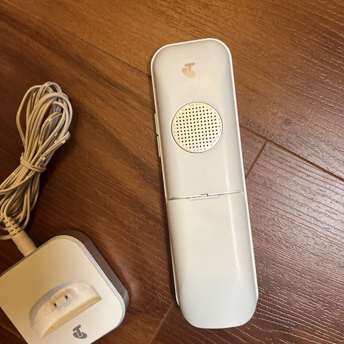 Telstra Technicolor Cordless Handset Phone with Charger TH89 *No Batte ...