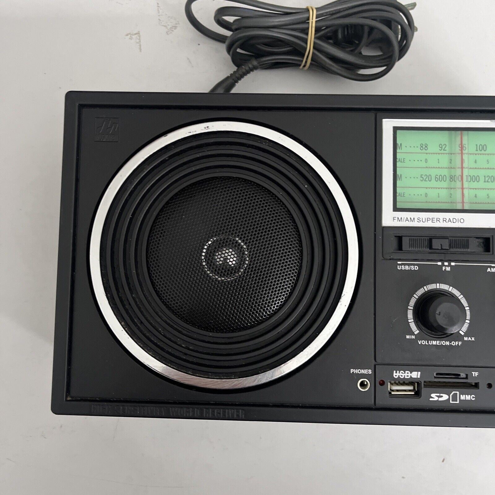 Lenoxx R500 AM/FM MP3 Portable Radio Black – Retro Unit