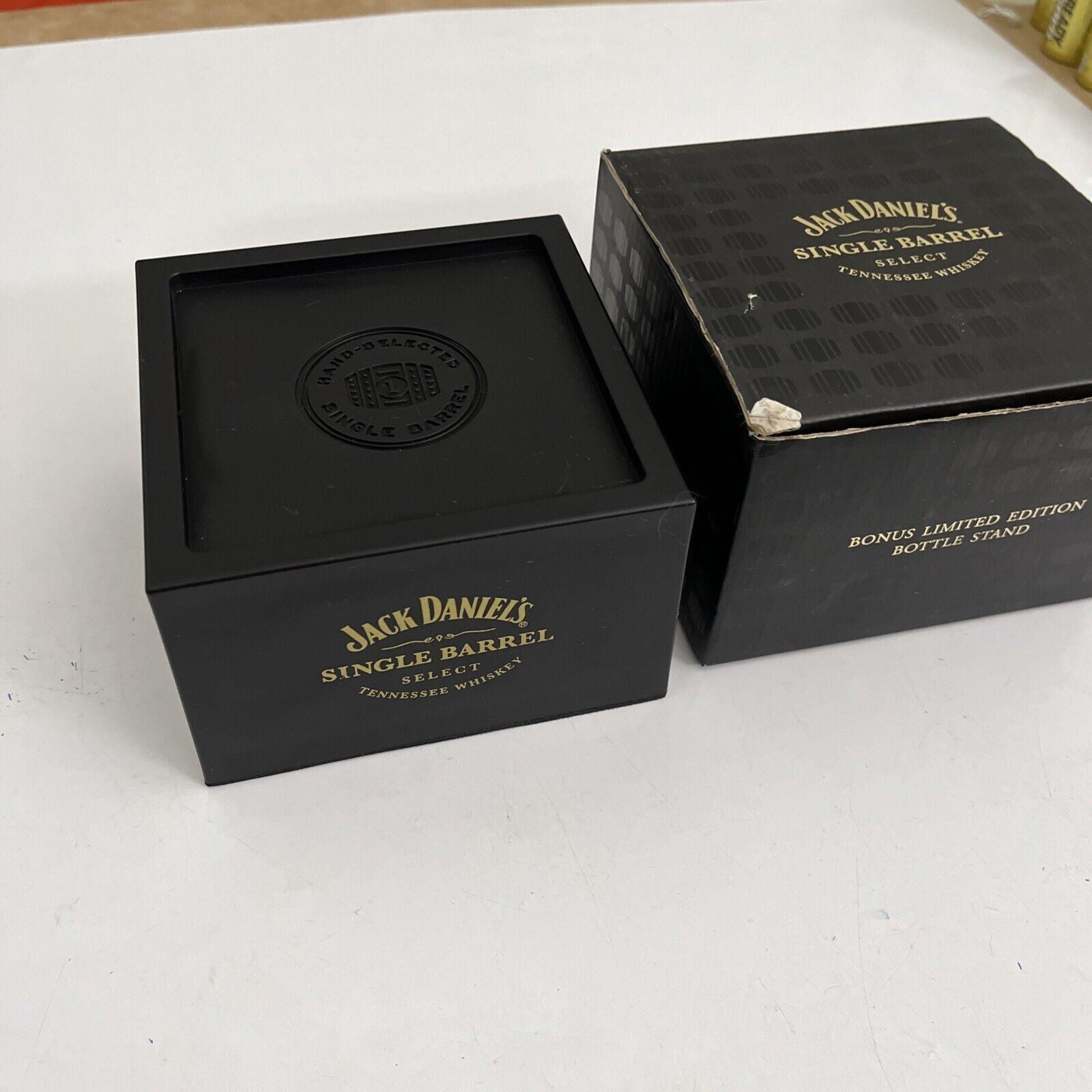 Jack Daniel's Bonus Limited Edition Bottle Stand – Retro Unit