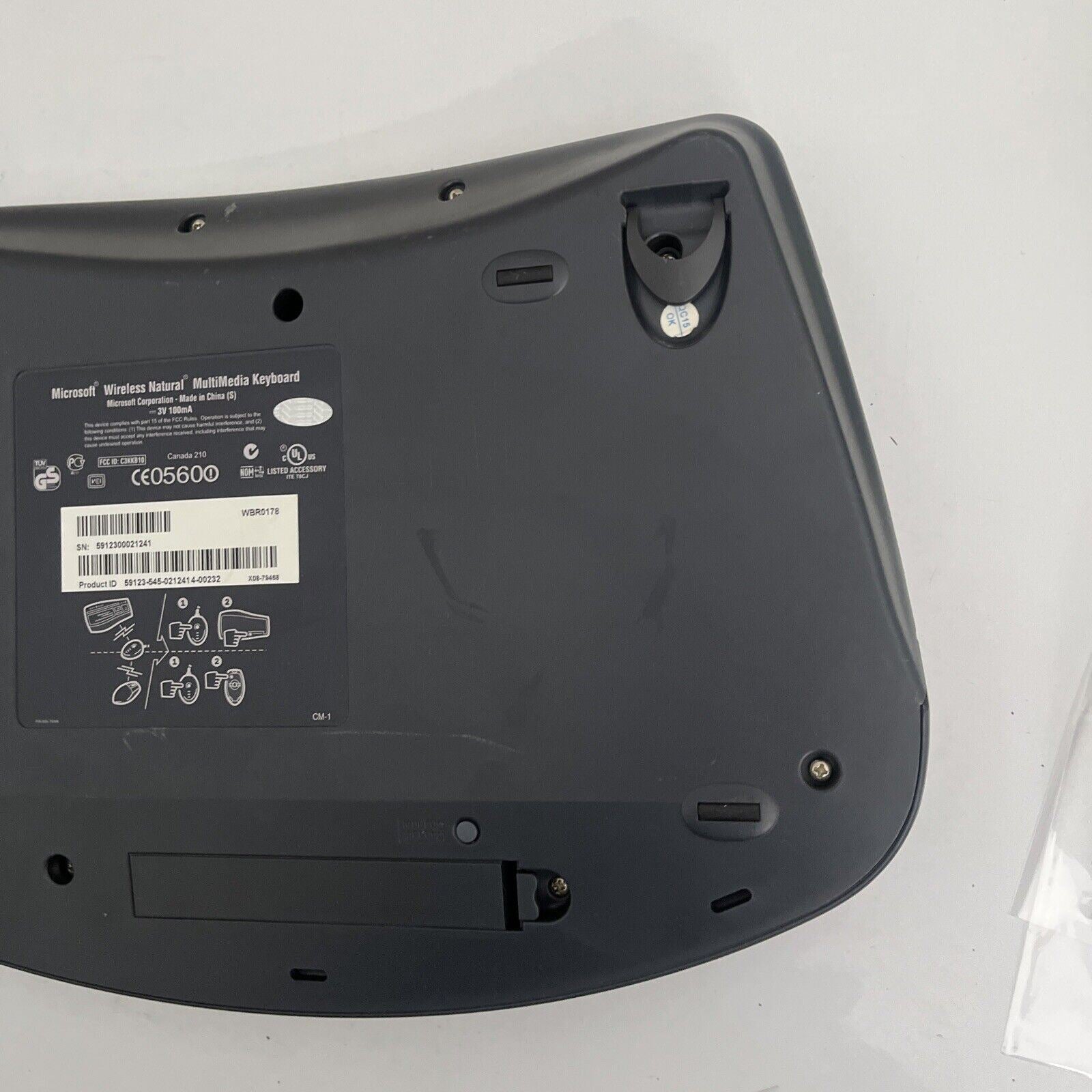 Microsoft Wireless Natural MultiMedia Keyboard *No Reciever* – Retro Unit