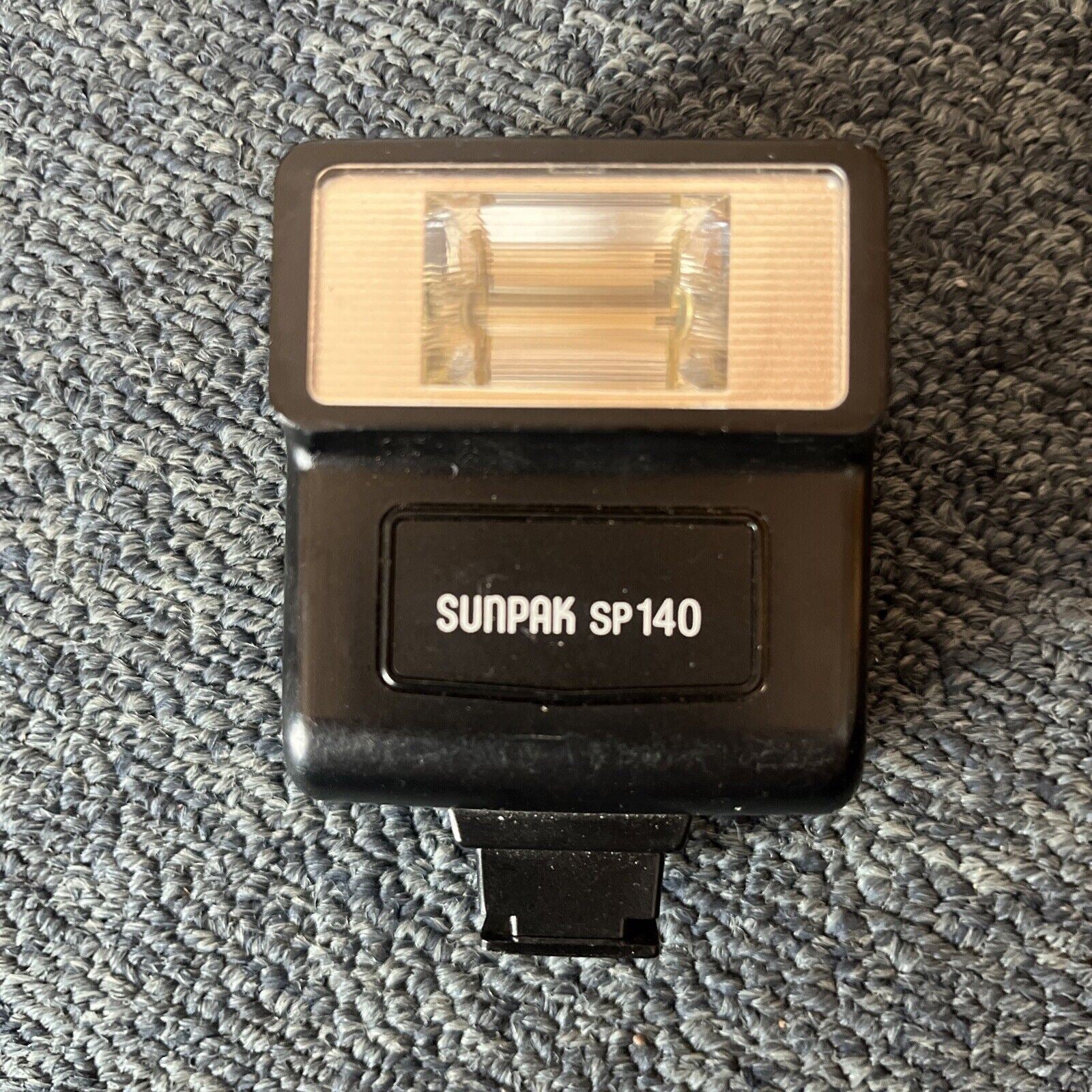 Sunpak SP140 Camera Flash – Retro Unit