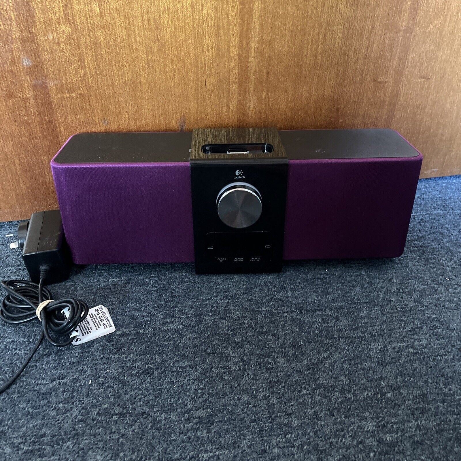 Logitech Pure-Fi Express Plus 30-Pin iPod Dock Speaker Alarm Clock S-0 ...