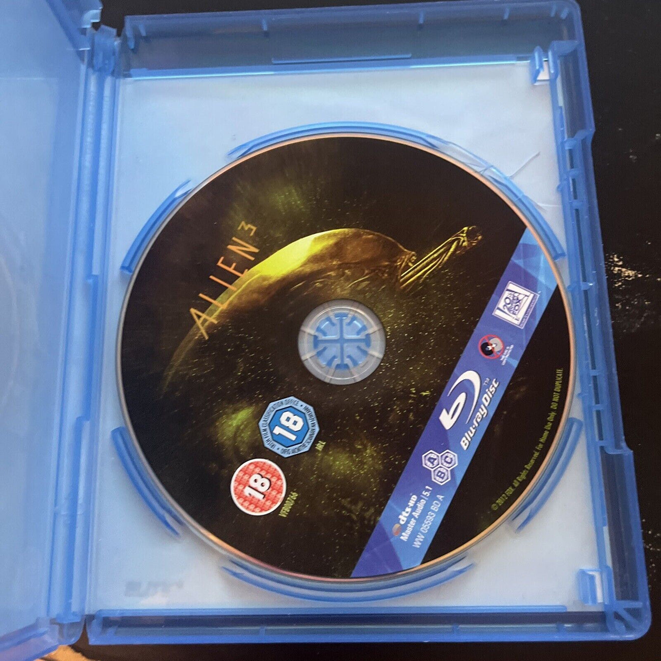 Alien 3 (Blu-ray, 1992) Sigourney Weaver, Charles S. Dutton, All Regio ...
