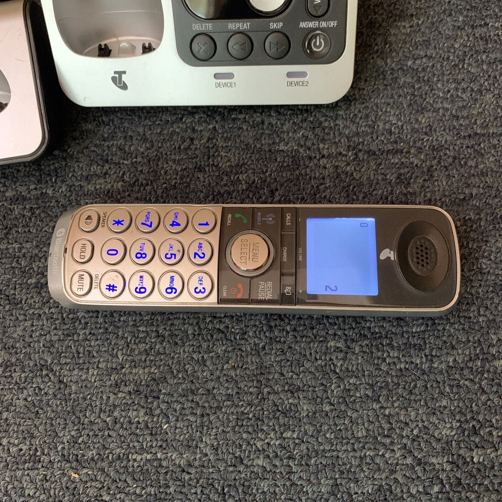Telstra Long Range 9750BT Digital Answering Machine Bluetooth Cordless ...