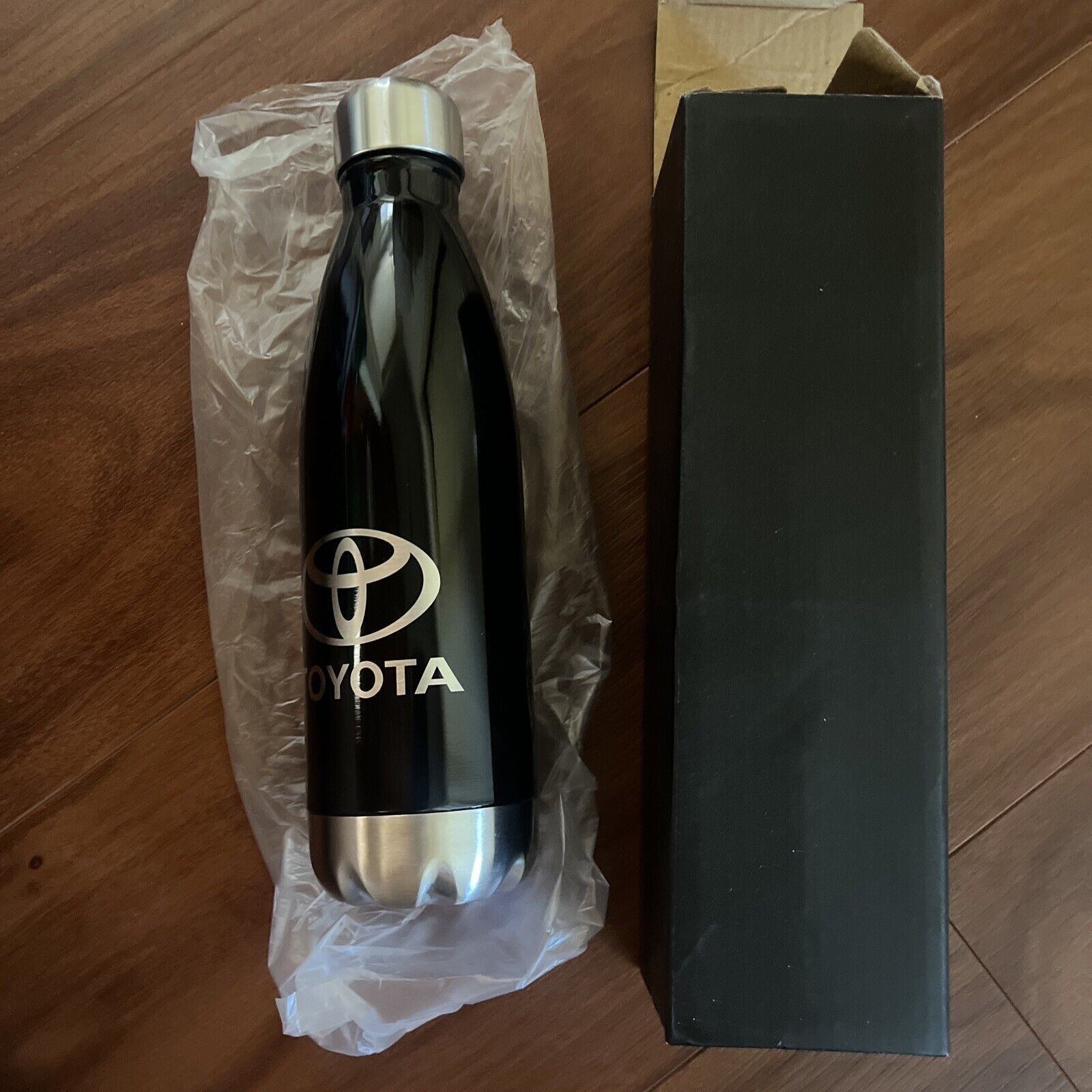 *New* Toyota Metal Stainless Steel Flask – Retro Unit