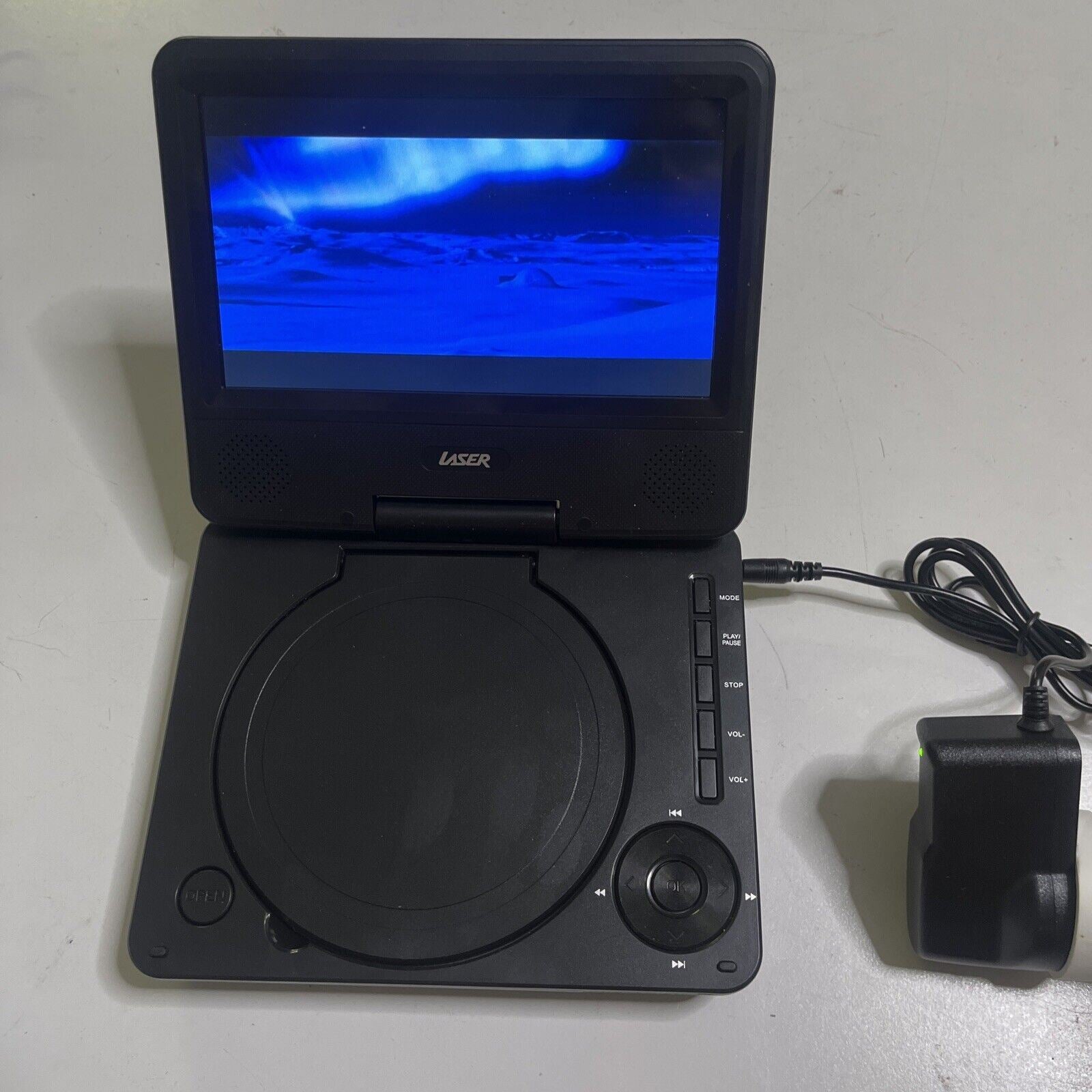 Laser 7" Portable DVD Player Multi-Region DVD-PT-7D – Retro Unit