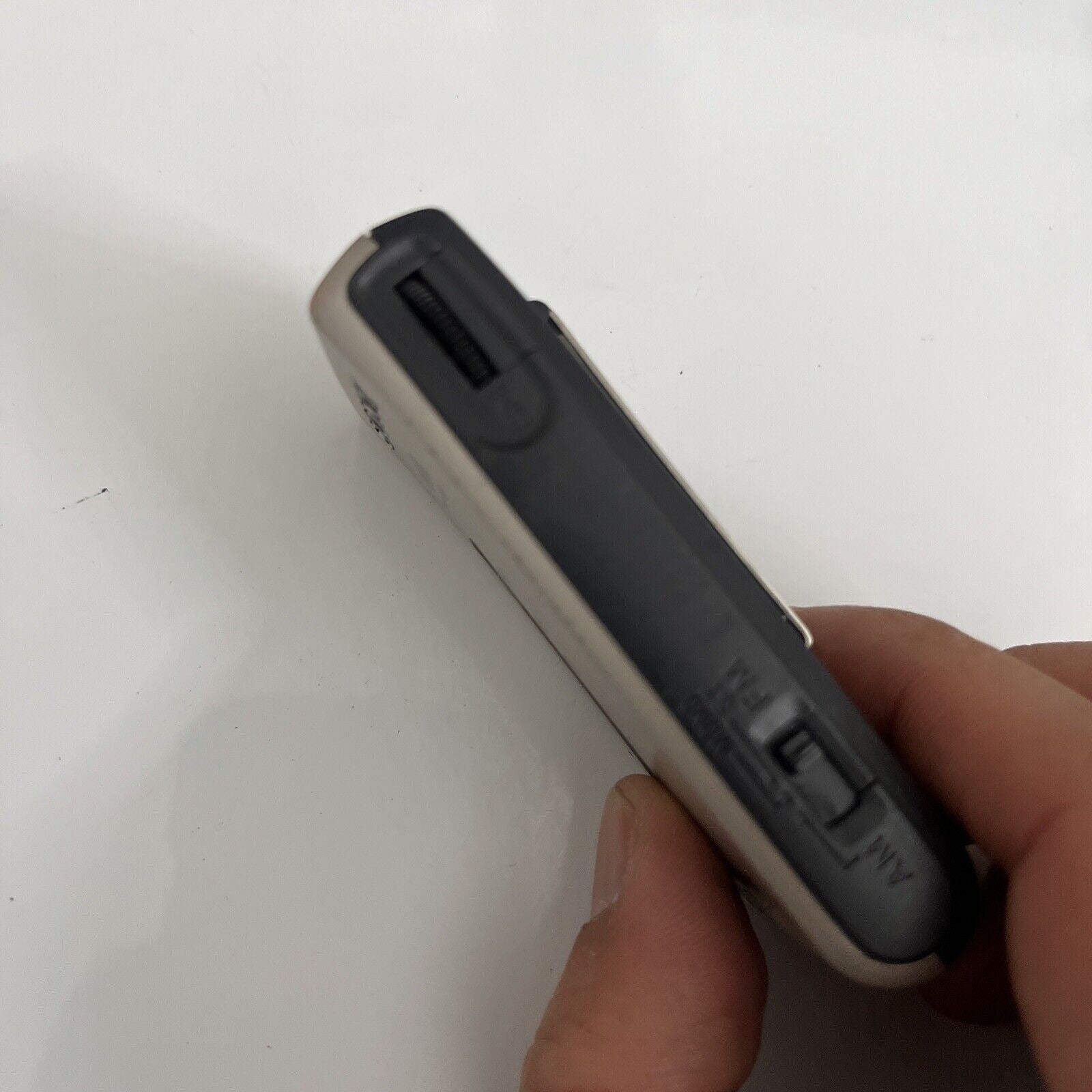 Vintage Sony Walkman Model SRF-S84 Pocket Portable AM/FM Stereo Radio ...