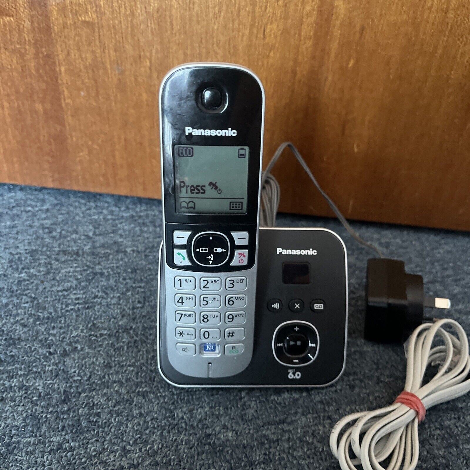 Panasonic KX-TG6821AL Cordless Telephone Digital Answering Machine ...