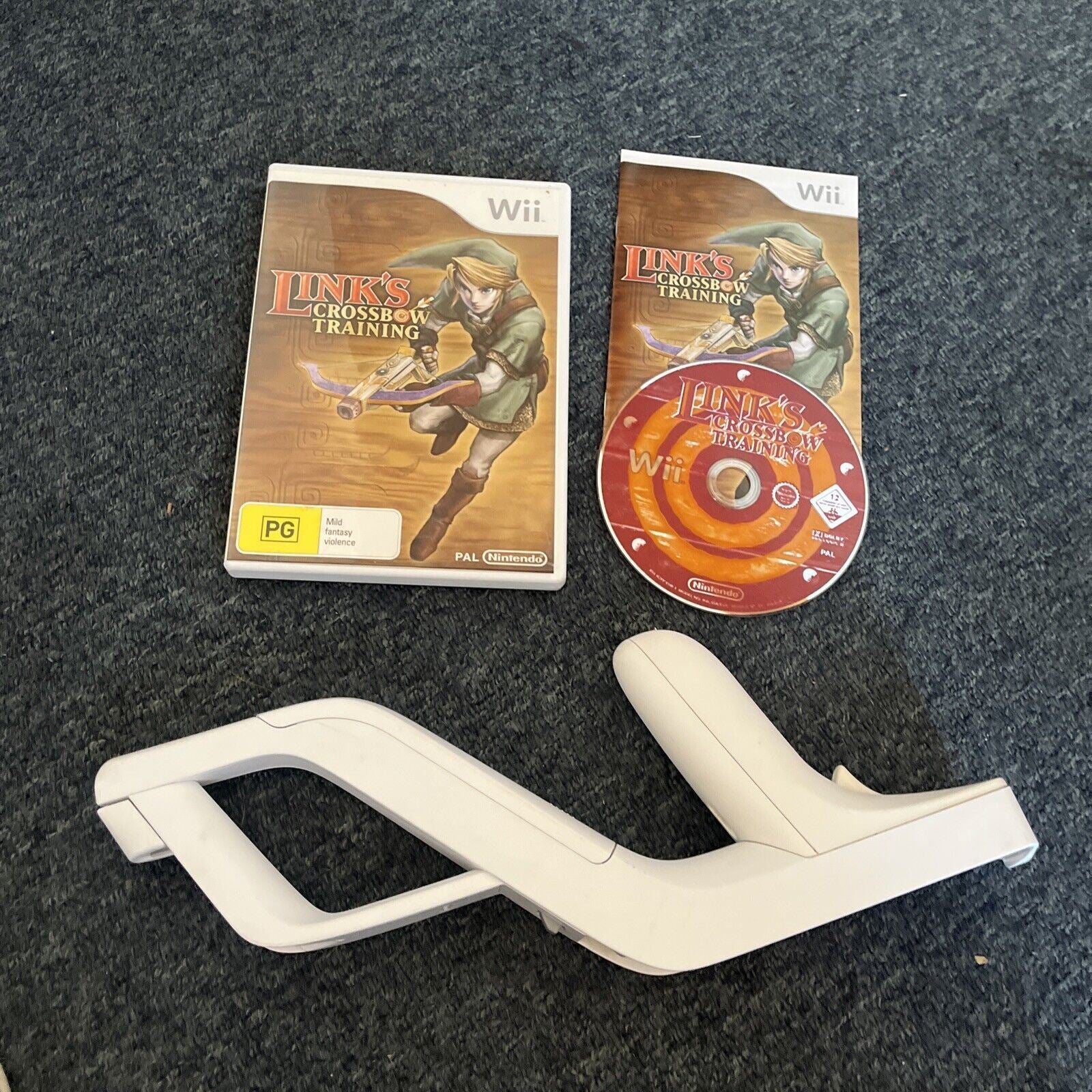 Link's Crossbow Training with Crossbow Nintendo Wii with Manual PAL ...