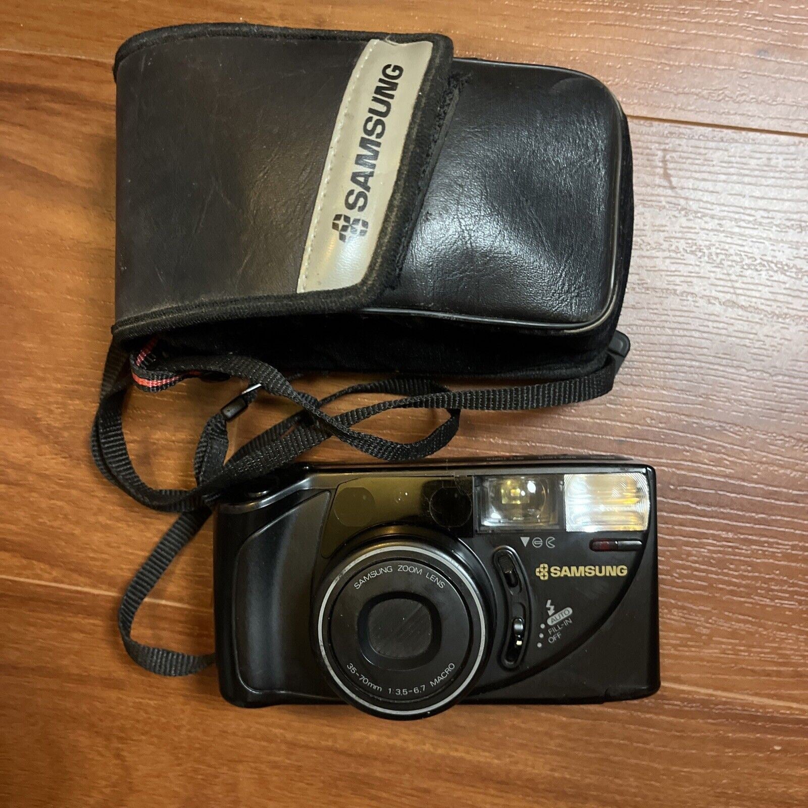 Samsung AF Zoom 700 Film Camera with Manual Case – Retro Unit