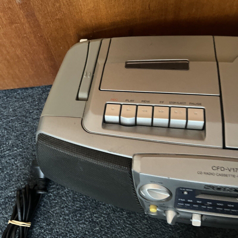 Sony CFD-V17 CD Radio Cassette Recorder AM/FM – Retro Unit