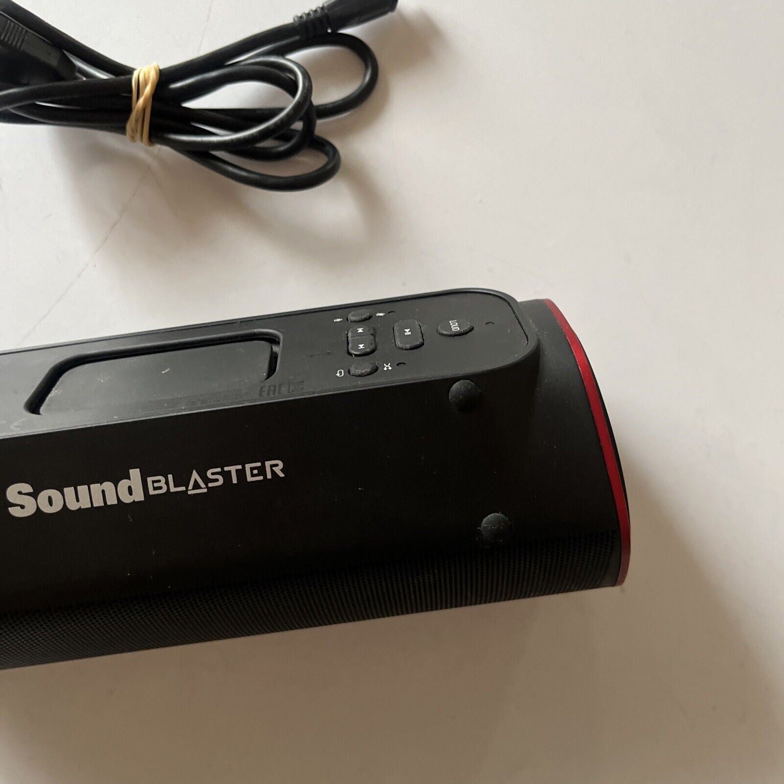 Creative Sound Blaster Free Portable Bluetooth Speaker – Retro Unit