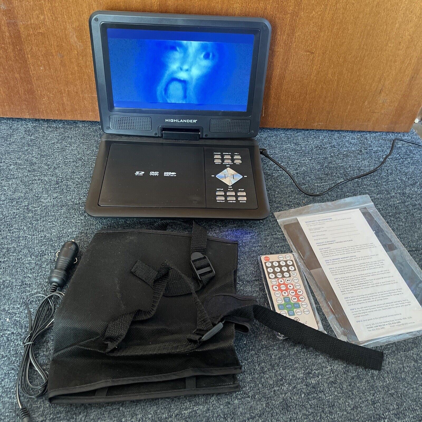 Highlander 9" Portable DVD Player With USB & 2-1 Card Reader FJD960 ...