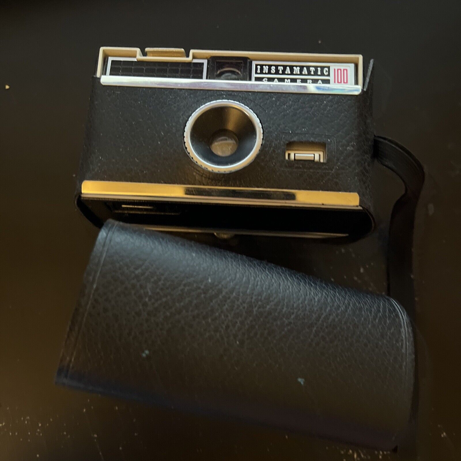 Kodak Instamatic 100 Film Camera – Retro Unit