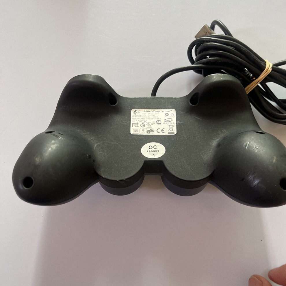 Logitech Dual Action Gamepad USB G-UF13A For PC Mac Submarines – Retro Unit