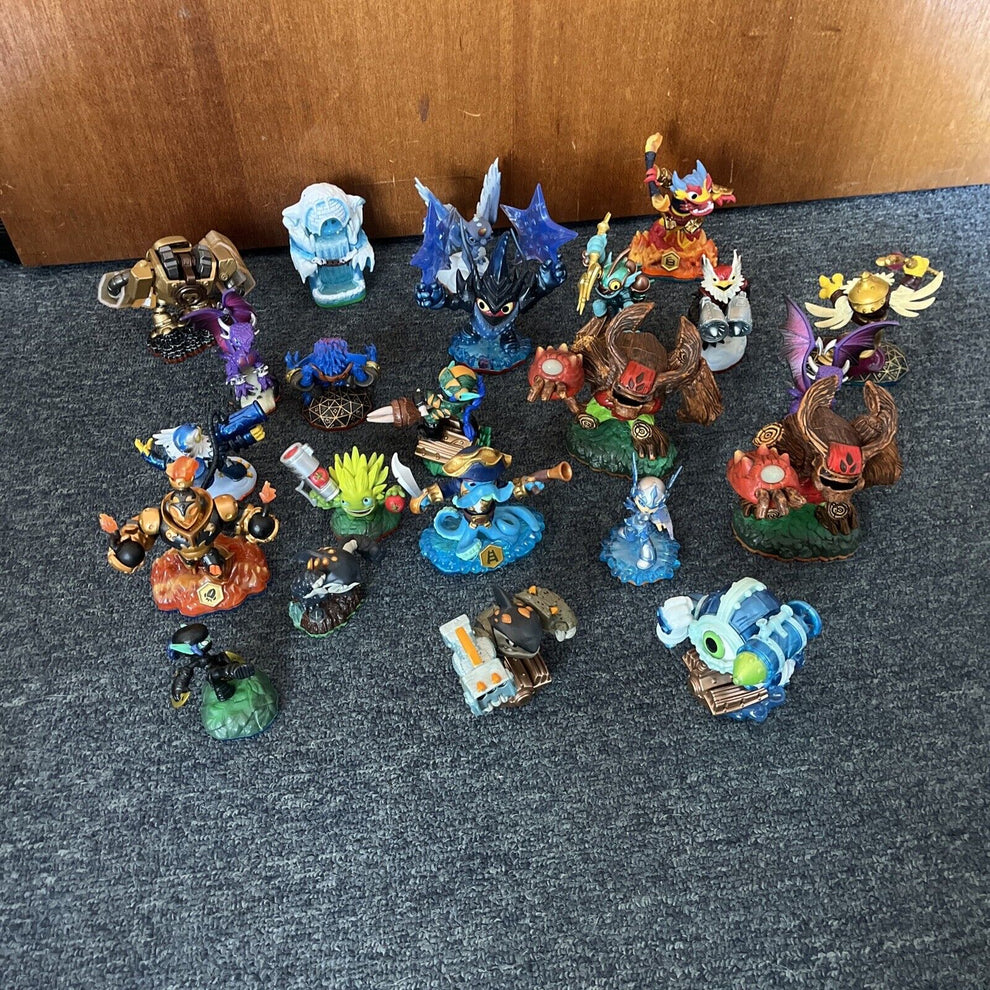 24x Skylander Figurines Bulk Lot Official Genuine – Retro Unit
