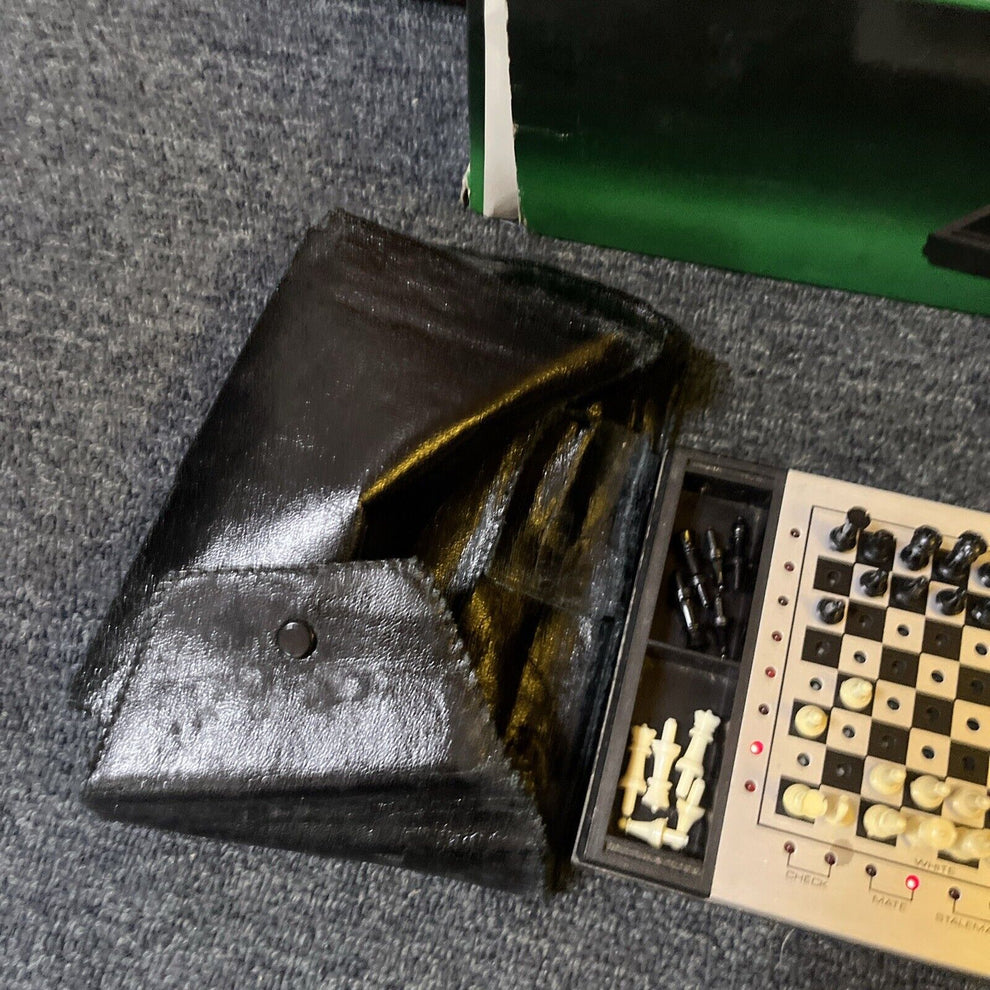 Hanimex HCG 1500 Computer Electronic Chess Board Game Complete – Retro Unit