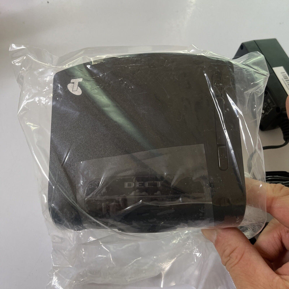 Telstra T-hub Rev A VPDY1568B & Adapter Power Supply – Retro Unit