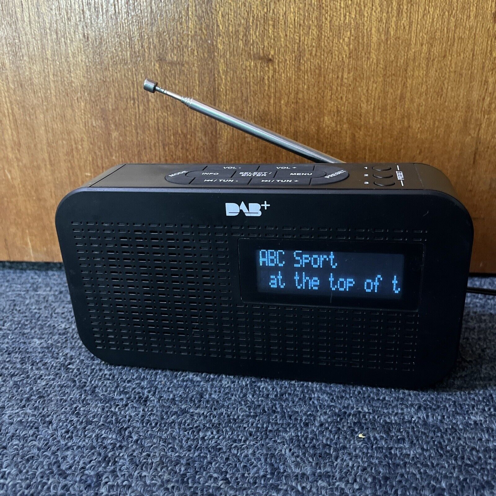 Anko DAB+ Digital FM Radio DAB-12713 with Power Supply – Retro Unit