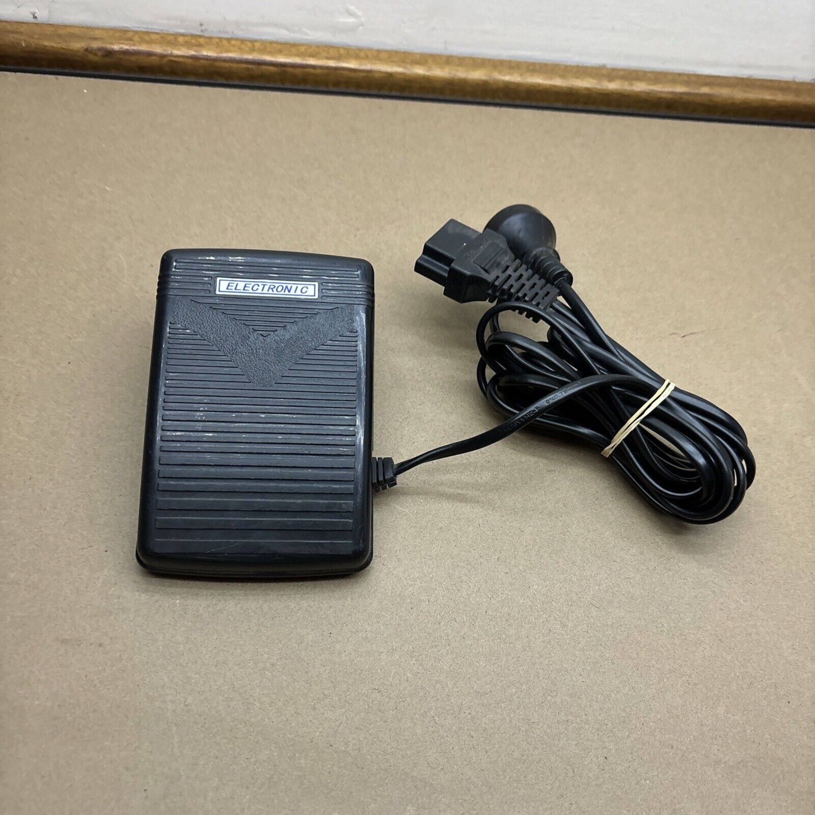 Ajegon Speed Adjustor Pedal Controller Model HKT17 200-240v For Sewing ...