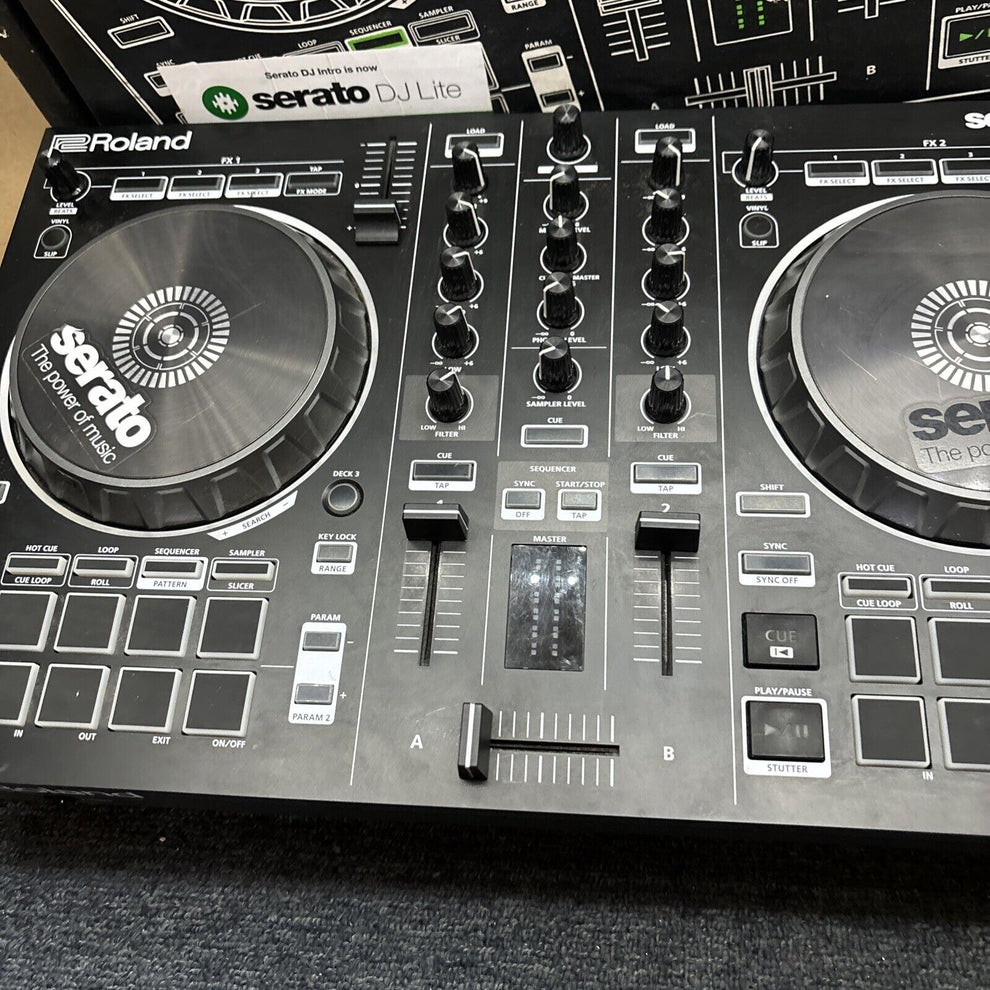 Roland DJ-202 2-Channel 4-Deck Serato DJ controller – Retro Unit