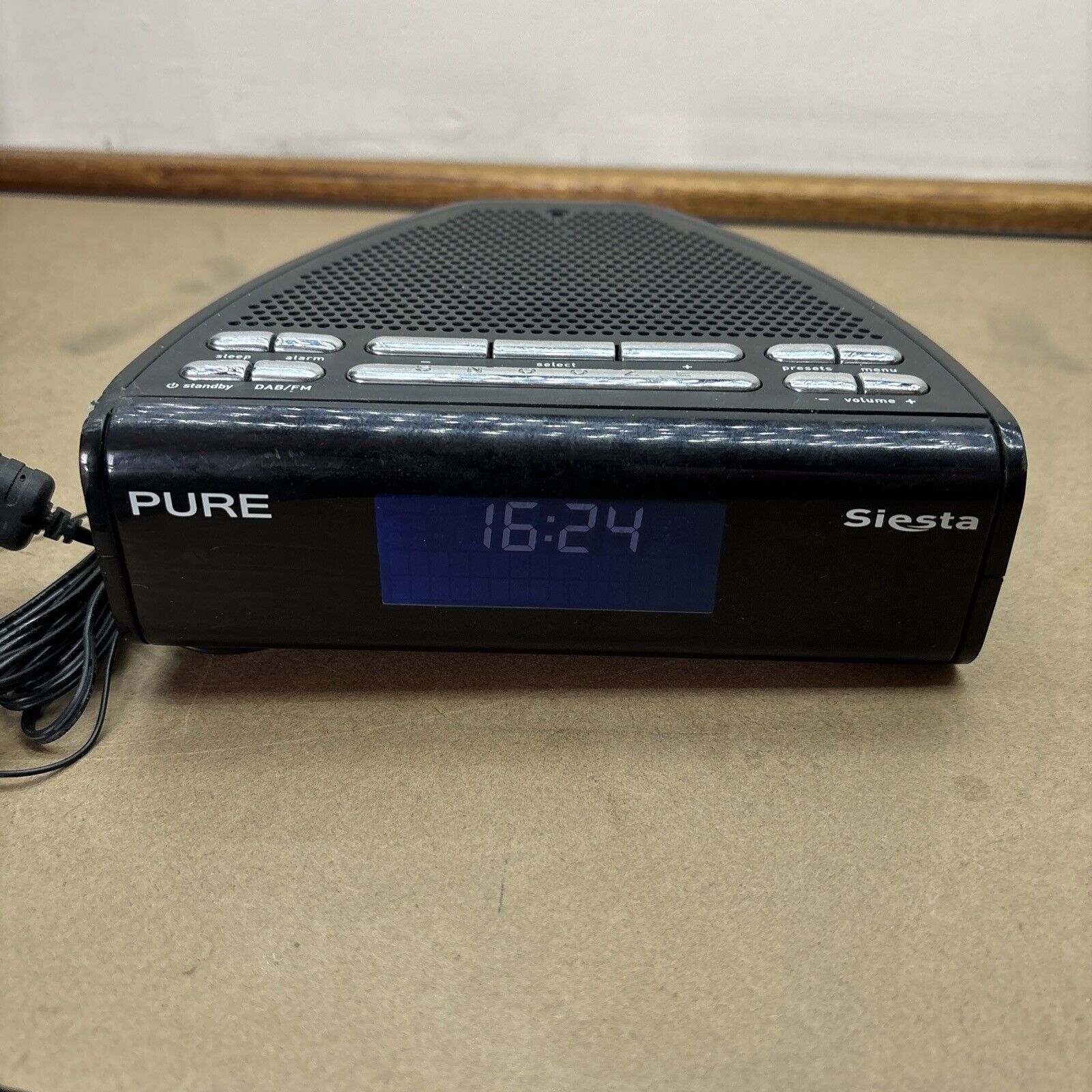 Pure Siesta Alarm Clock Digital DAB+ FM Radio with Snooze Function ...