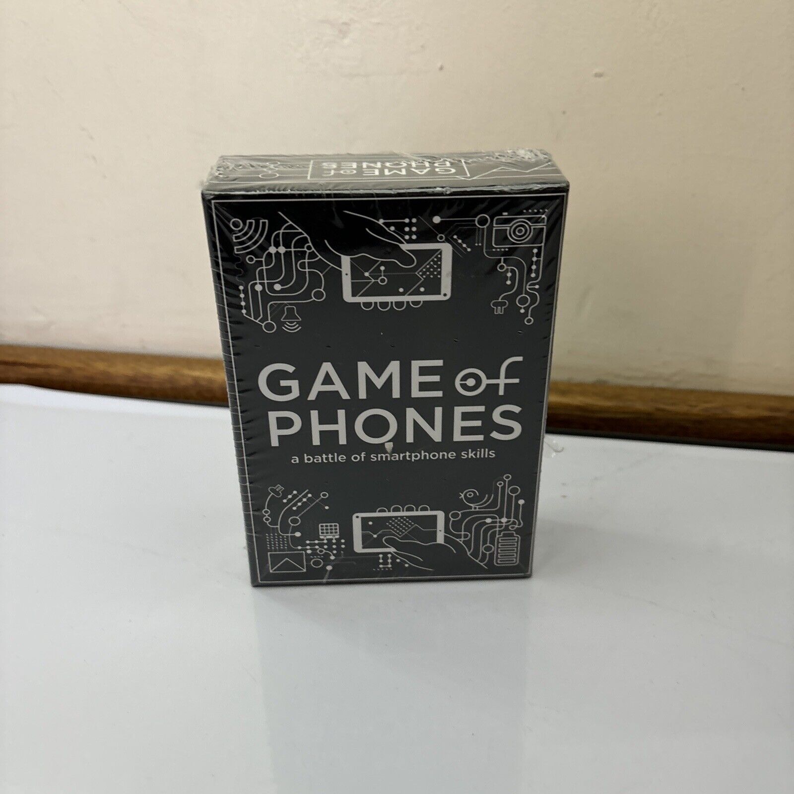 Game of Phones - A Battle of Smartphone Skills BGZ1100 *New Sealed ...