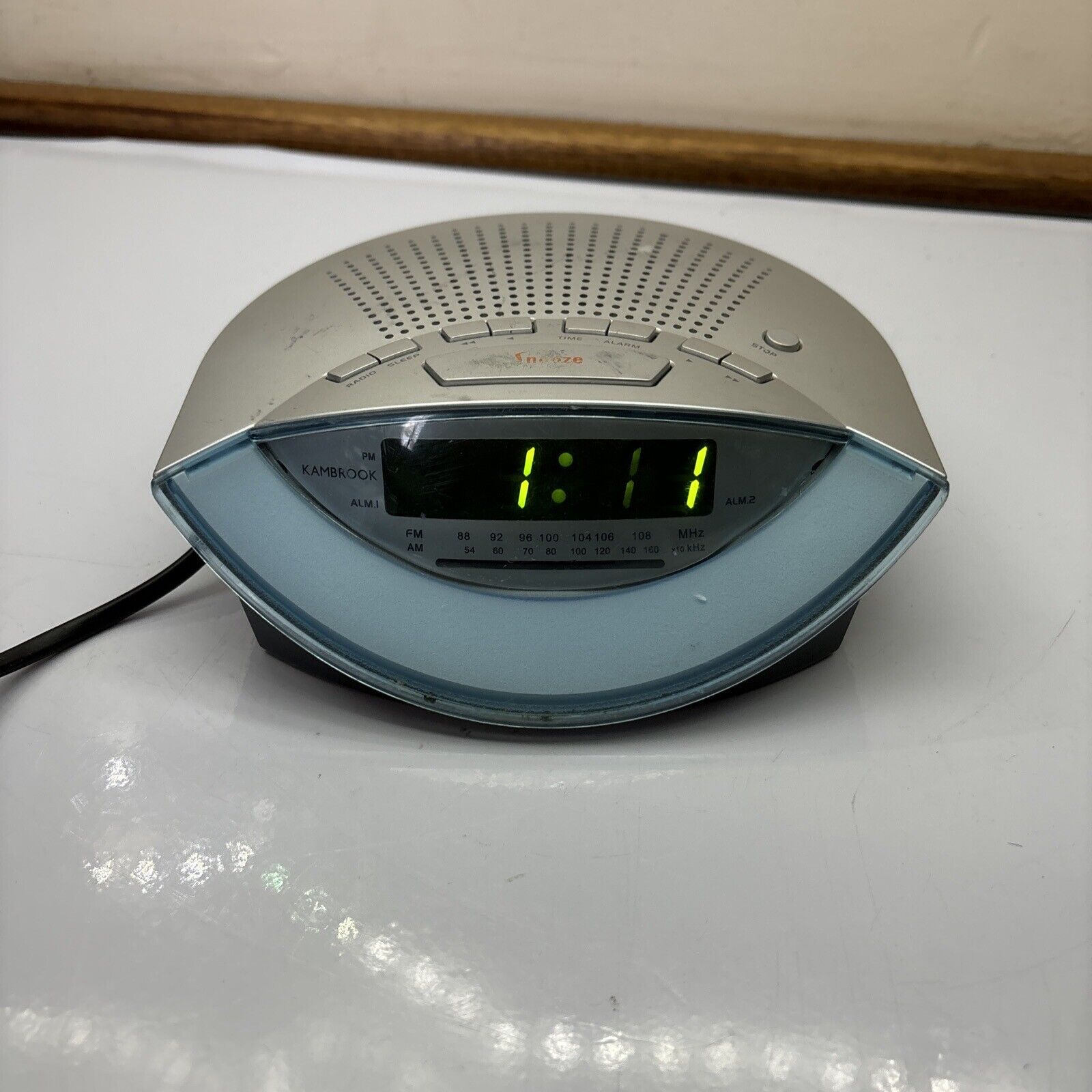 Kambrook Alarm Clock FM/AM Radio KCR55 – Retro Unit