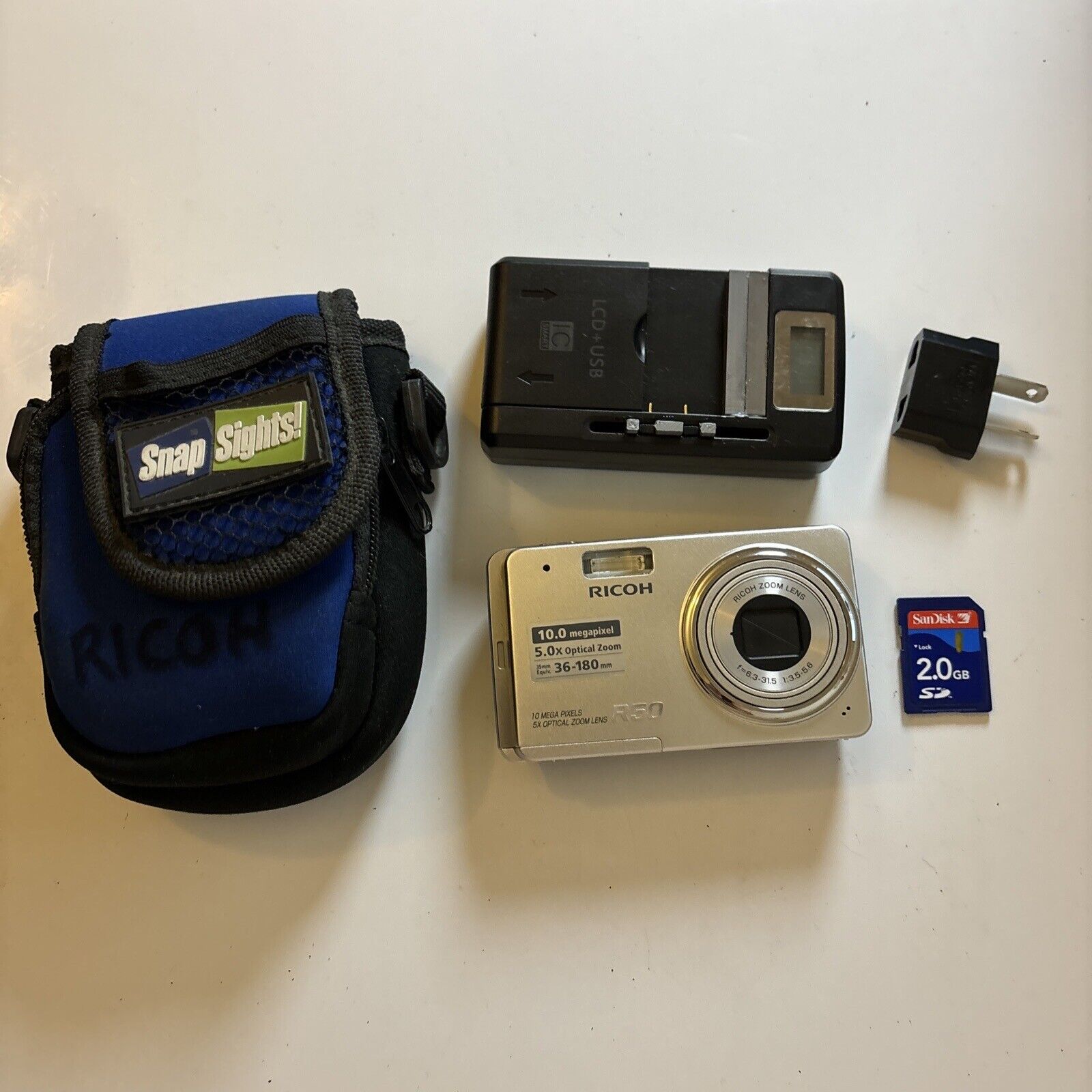 Ricoh R50 Digital Camera 10MP & 2gb SD Card – Retro Unit