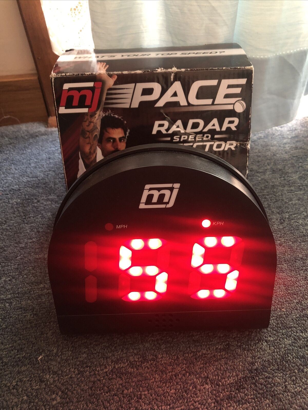 Sports Ball Pace Radar Gun Speed Detector for Cricket/Baseball – Retro Unit