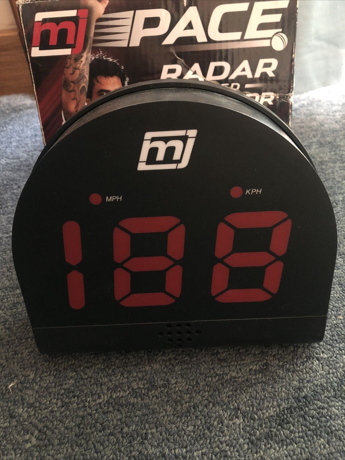 Sports Ball Pace Radar Gun Speed Detector for Cricket/Baseball – Retro Unit