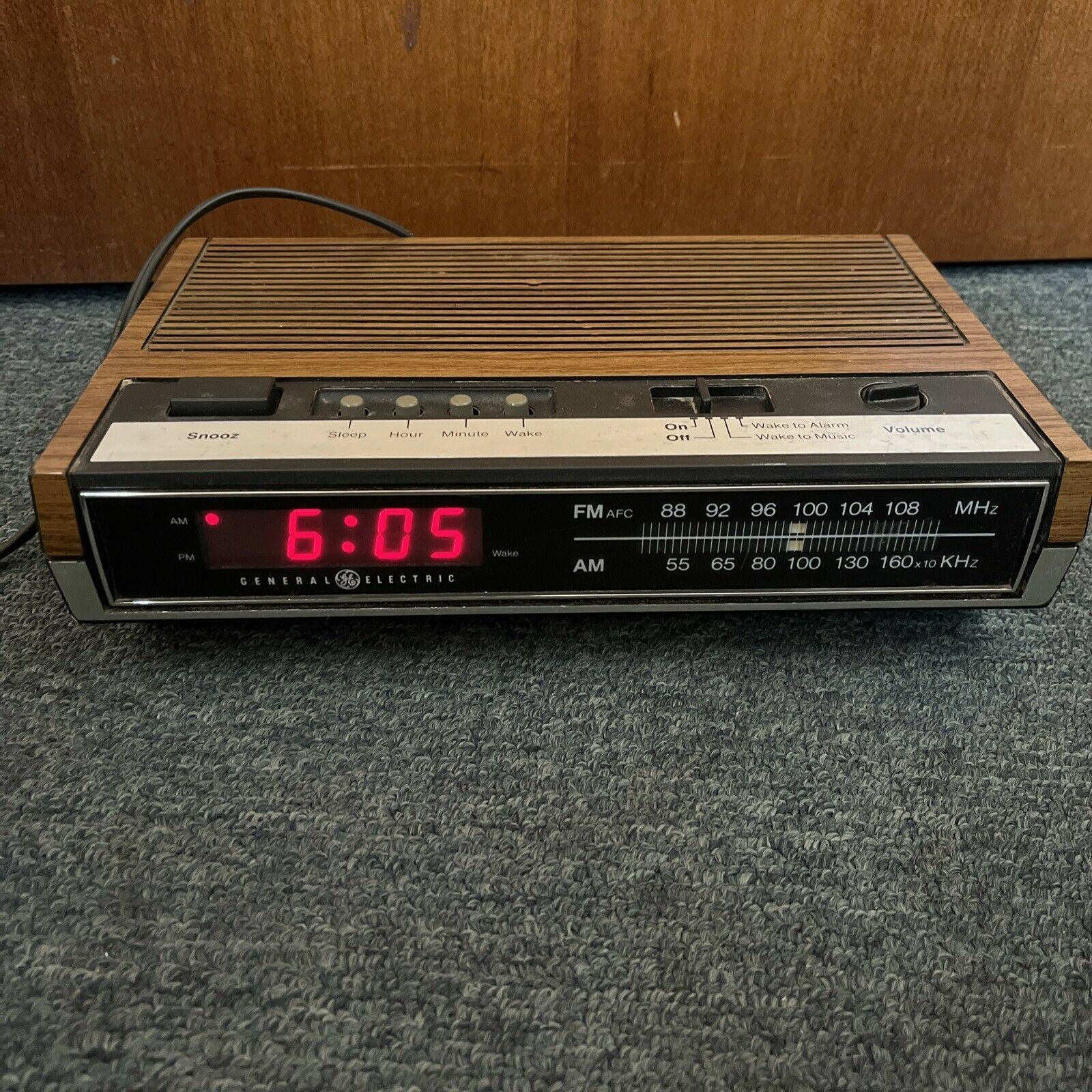 Vintage General Electric Wood Alarm Clock AM/FM Radio EA7-4630D – Retro ...