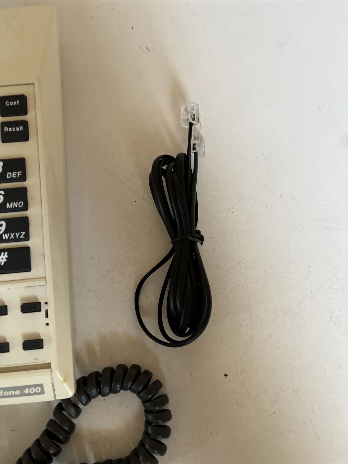 Telstra Touchfone 400 Corded Telephone – Retro Unit