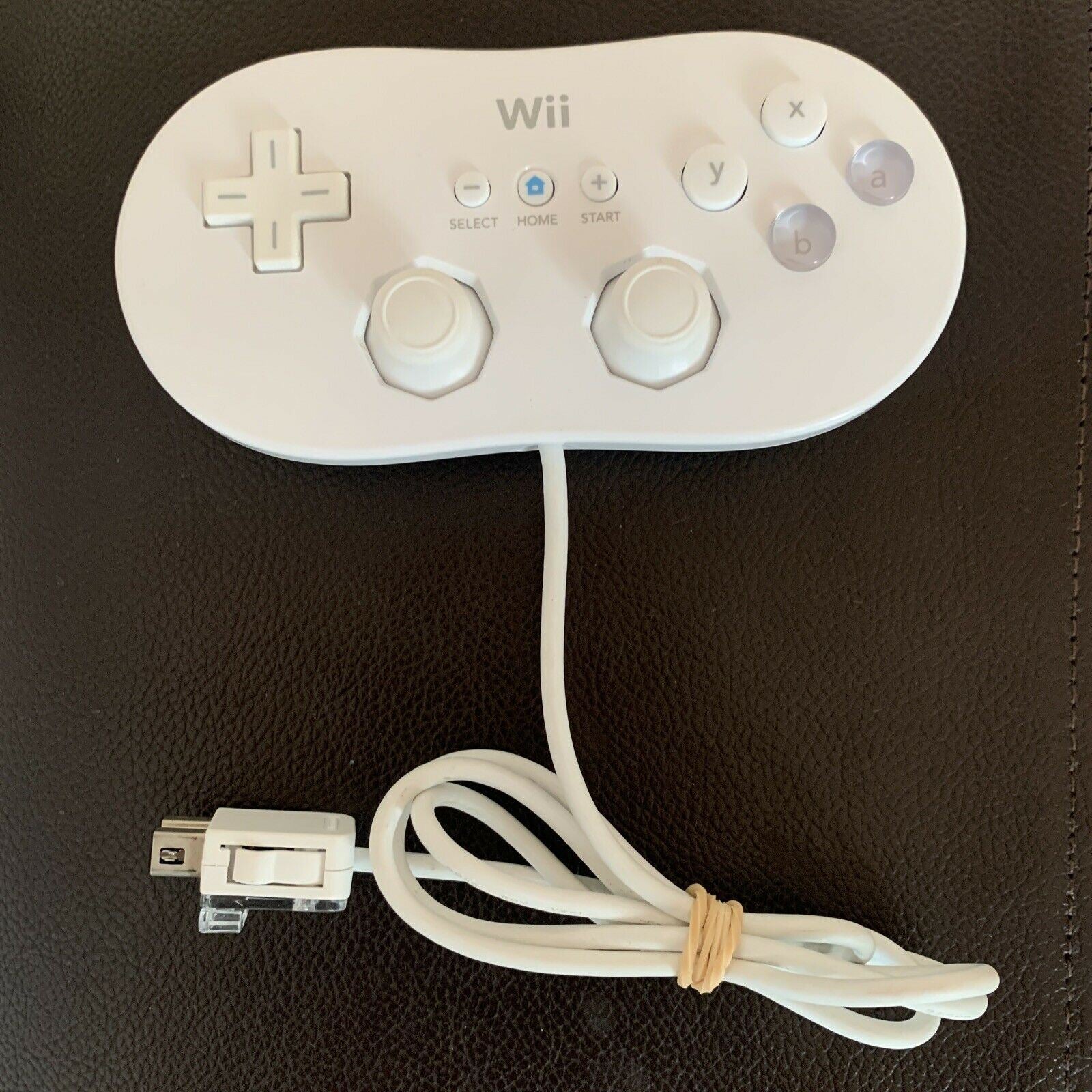 Official Genuine Nintendo Wii Classic Controller White - Tested, clean ...