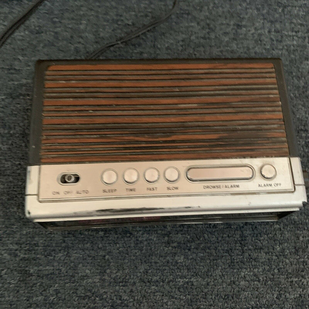Vintage GAF Control E-2001 Radio Alarm Clock – Retro Unit